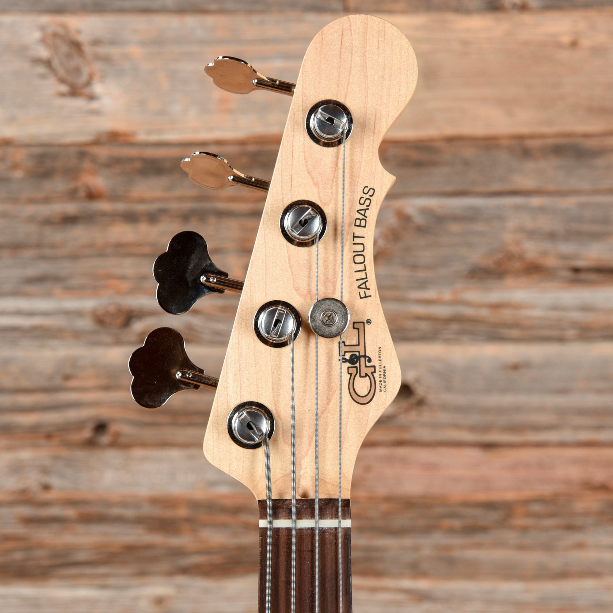 G&L USA Fallout Bass Orange Sparkle 2022 – Chicago Music Exchange