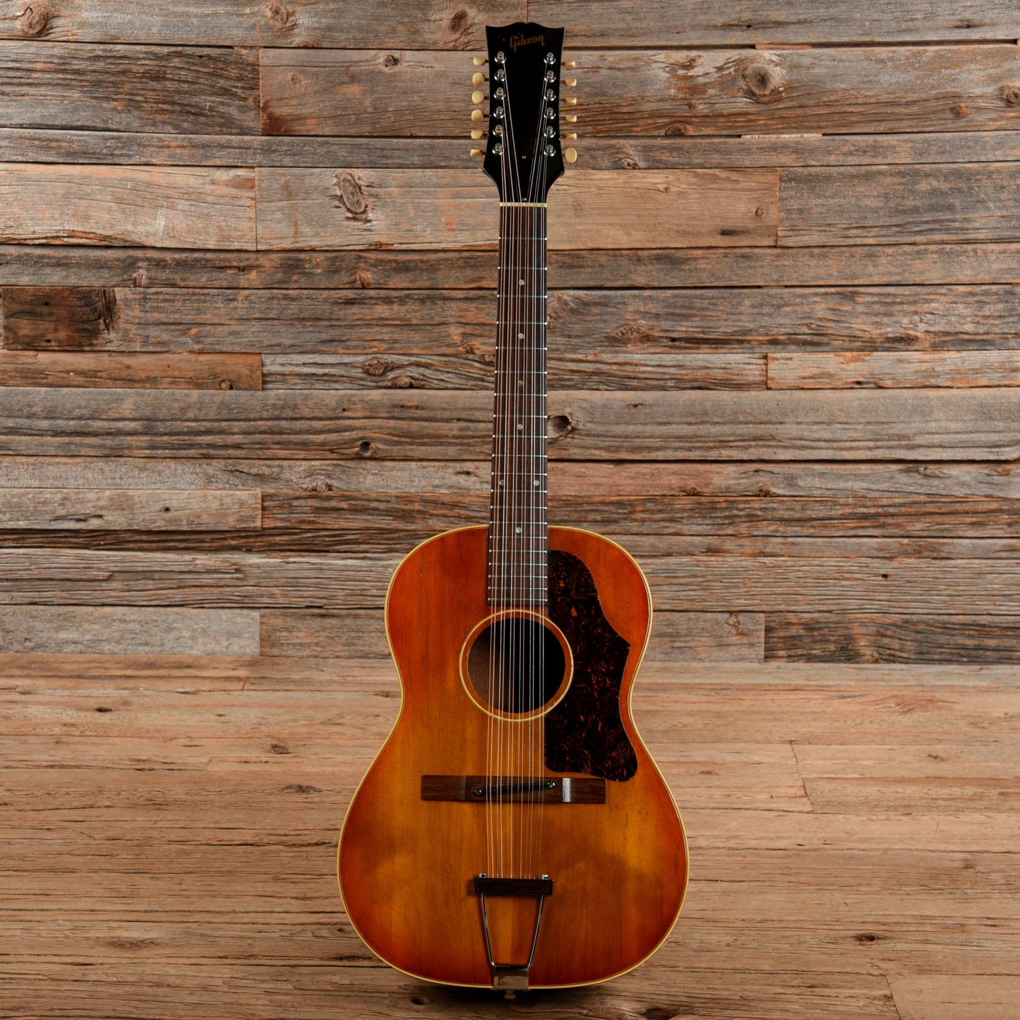 Gibson B-25-12 Sunburst 1967 – Chicago Music Exchange
