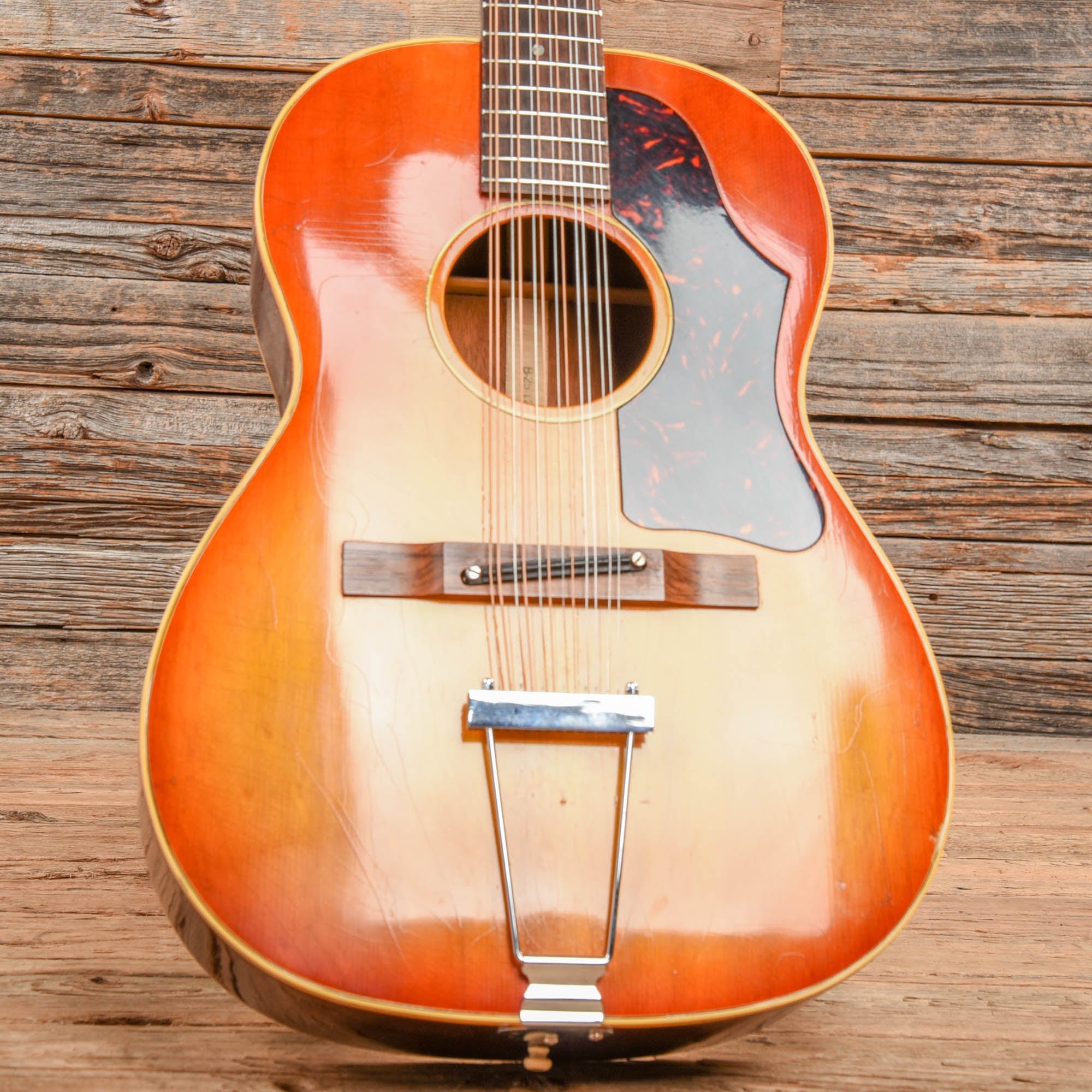 Gibson B25-12 Cherry Sunburst 1967 – Chicago Music Exchange