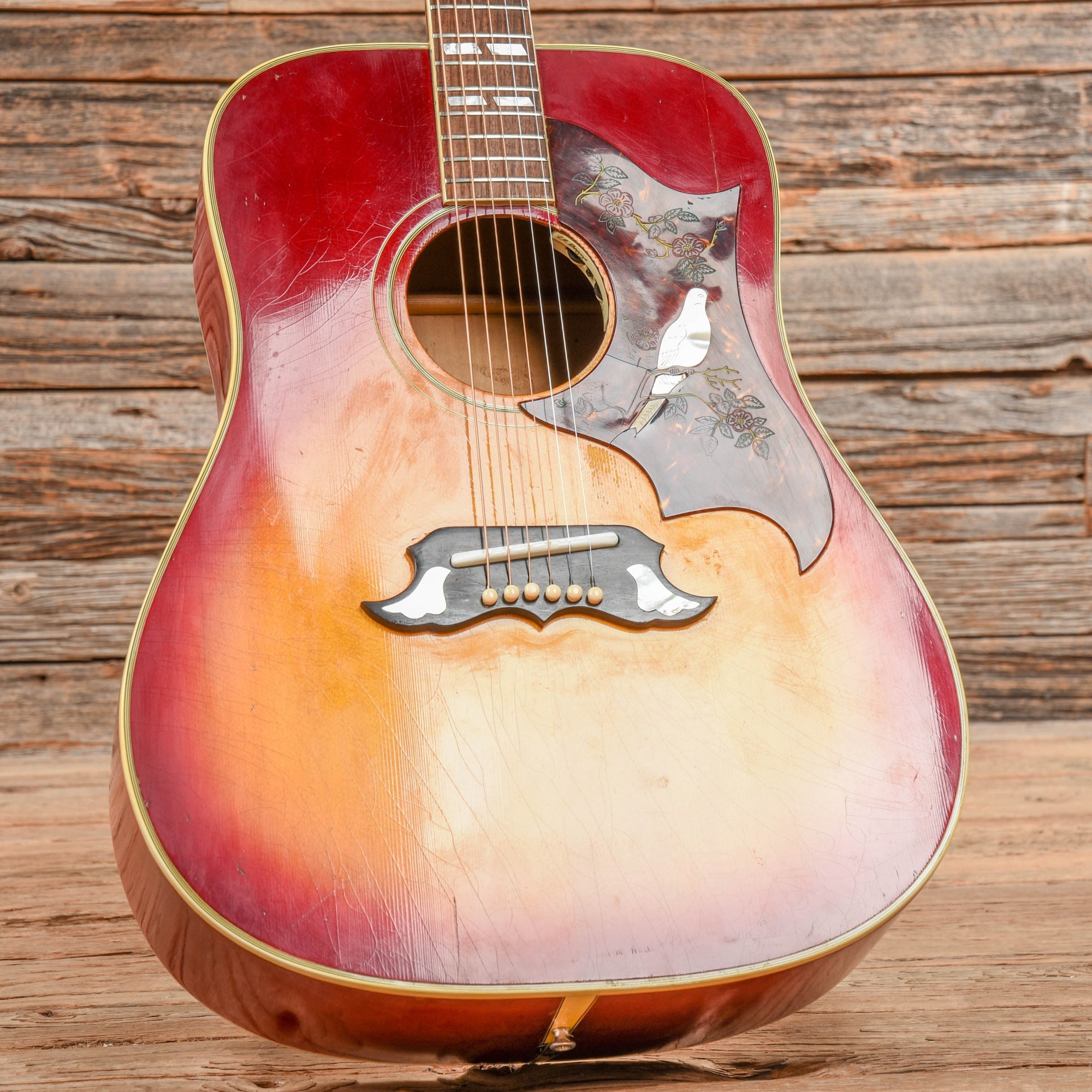 Gibson Dove Sunburst 1970 – Chicago Music Exchange