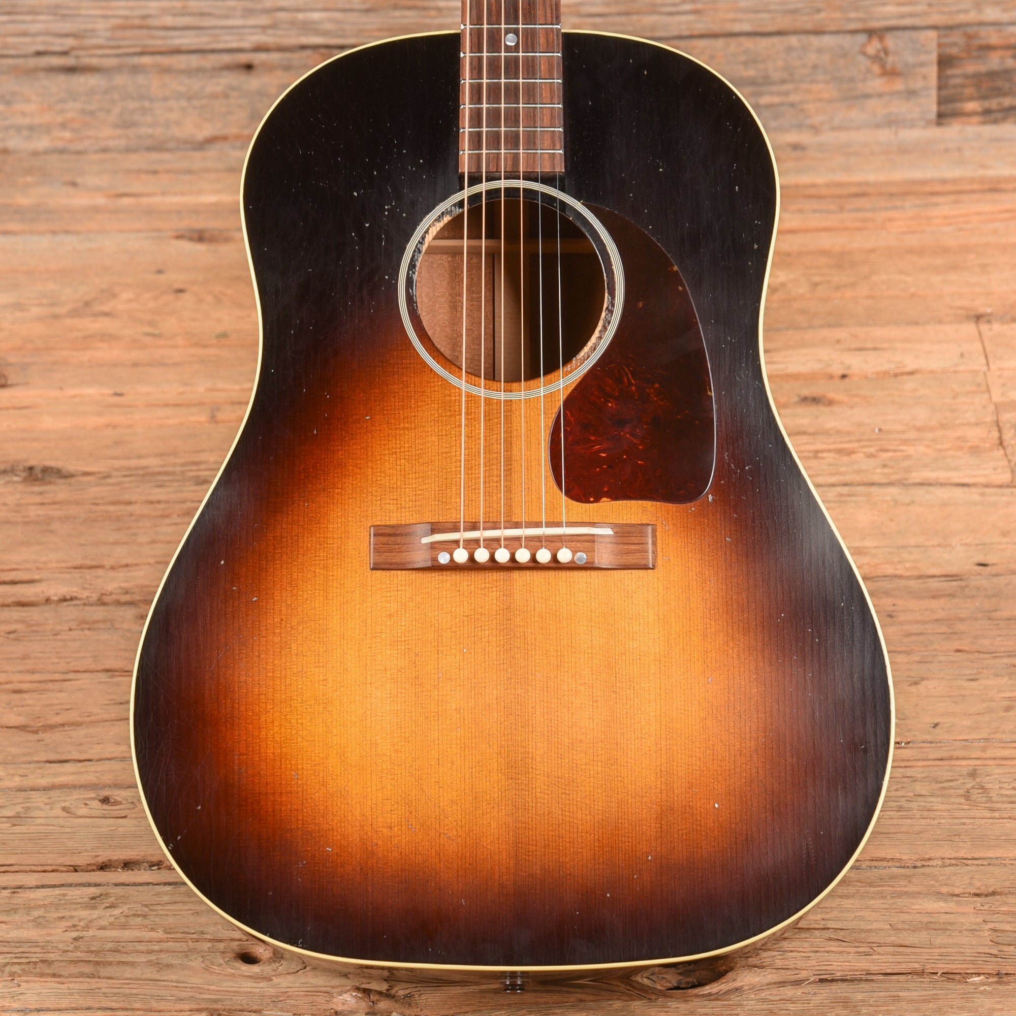 Gibson Murphy Lab Banner J-45 Sunburst 2025 – Chicago Music Exchange