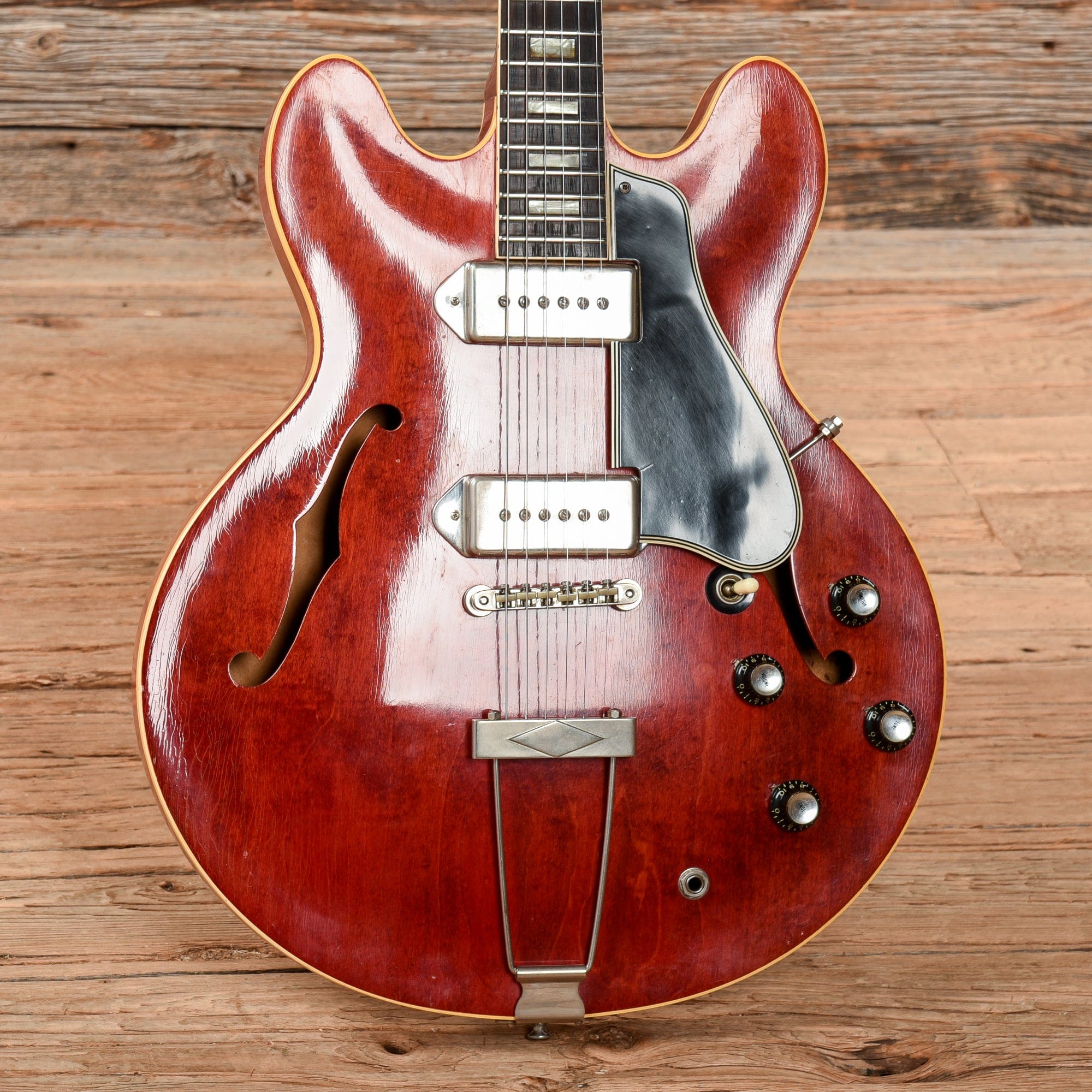 Gibson ES-330 Cherry 1965 – Chicago Music Exchange