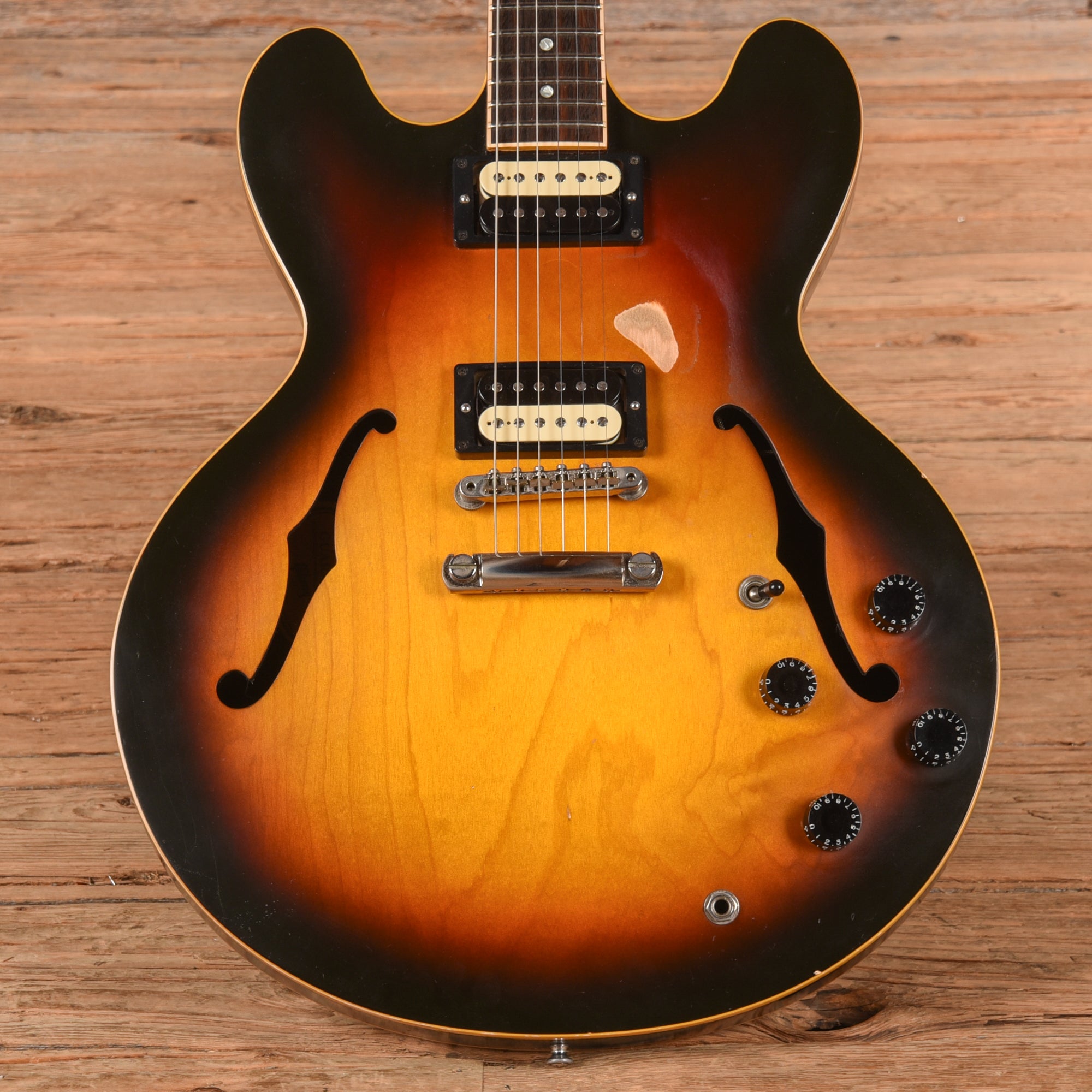 Gibson ES-333 Sunburst 2004 – Chicago Music Exchange