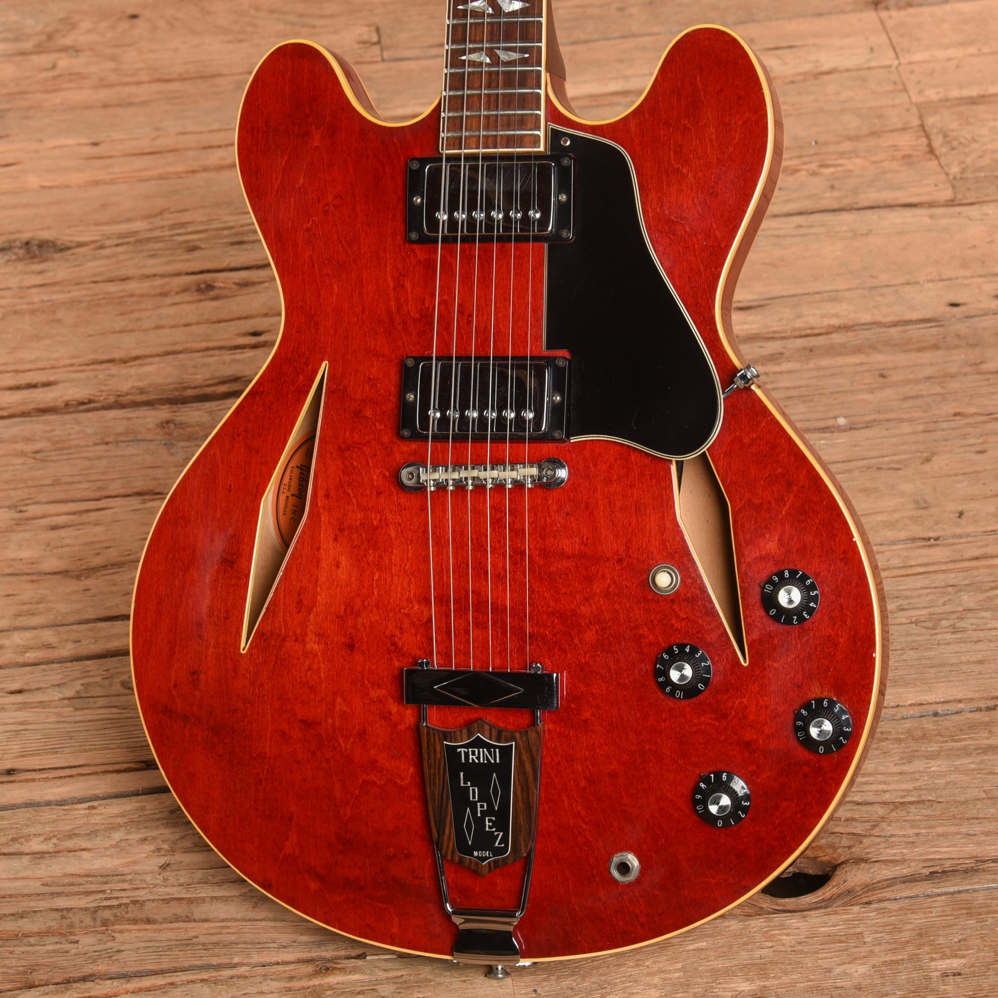 Gibson Trini Lopez Standard Cherry 1967 – Chicago Music Exchange