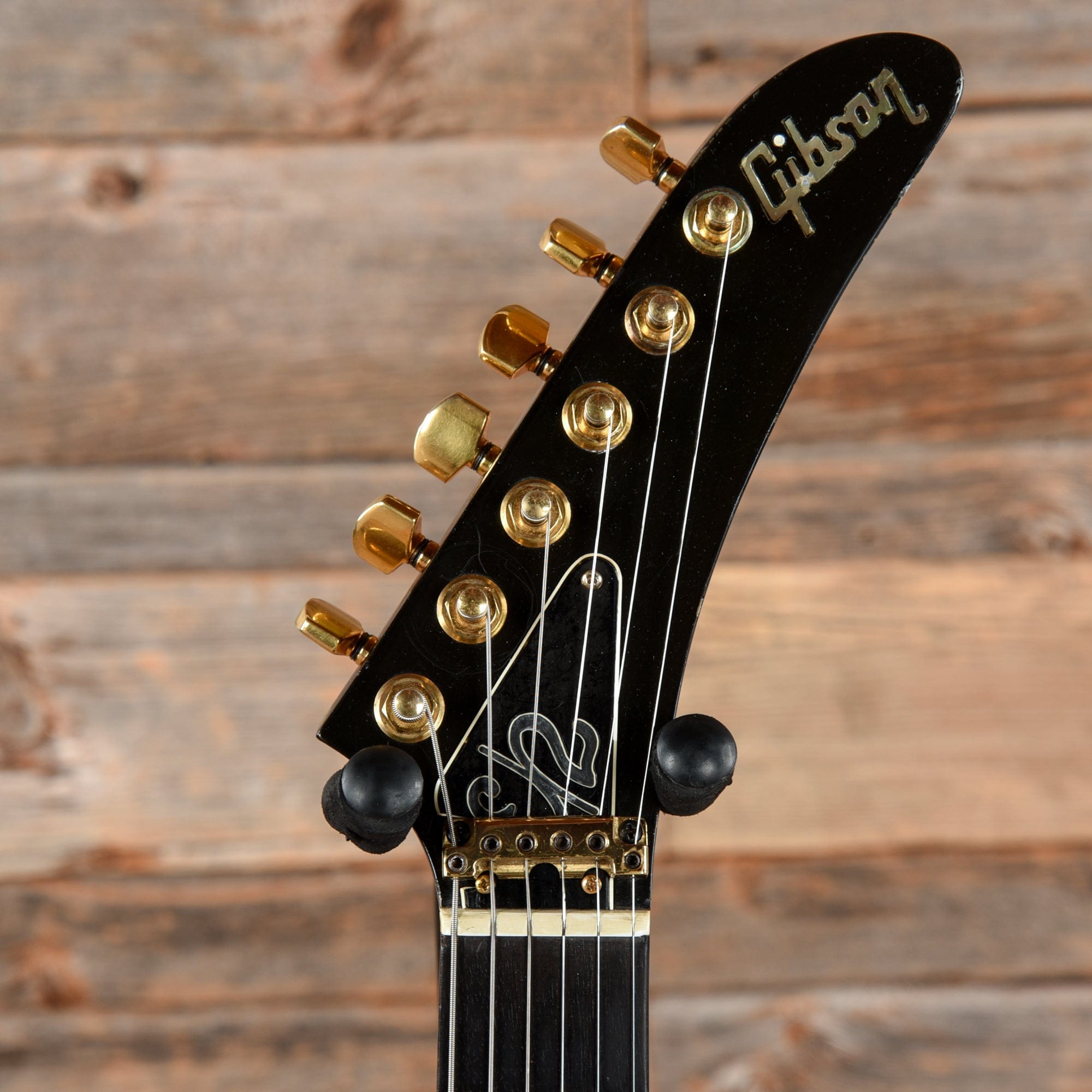 Gibson Explorer E2 CMT Sunburst 1982 – Chicago Music Exchange