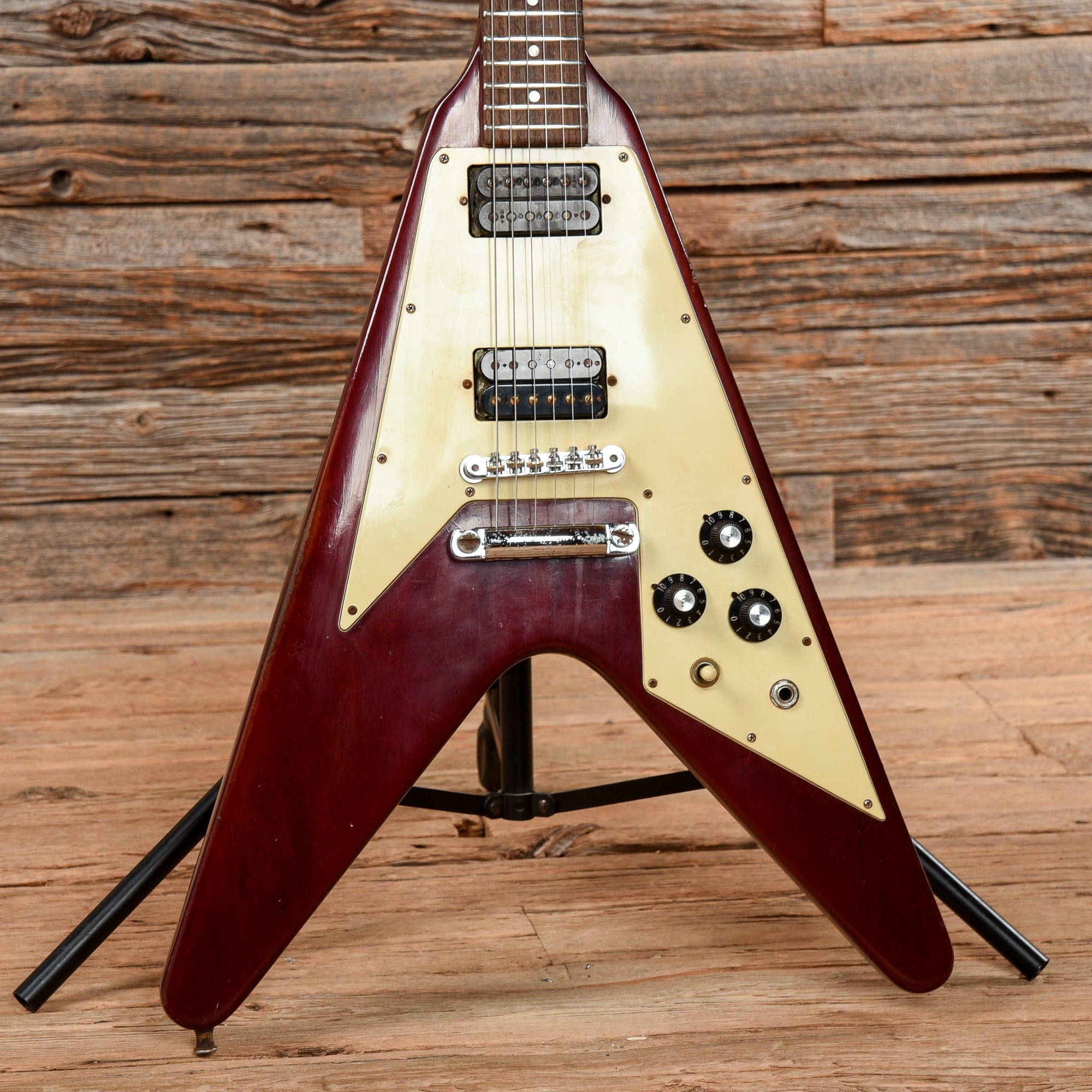 Gibson Flying V Cherry 1975 – Chicago Music Exchange