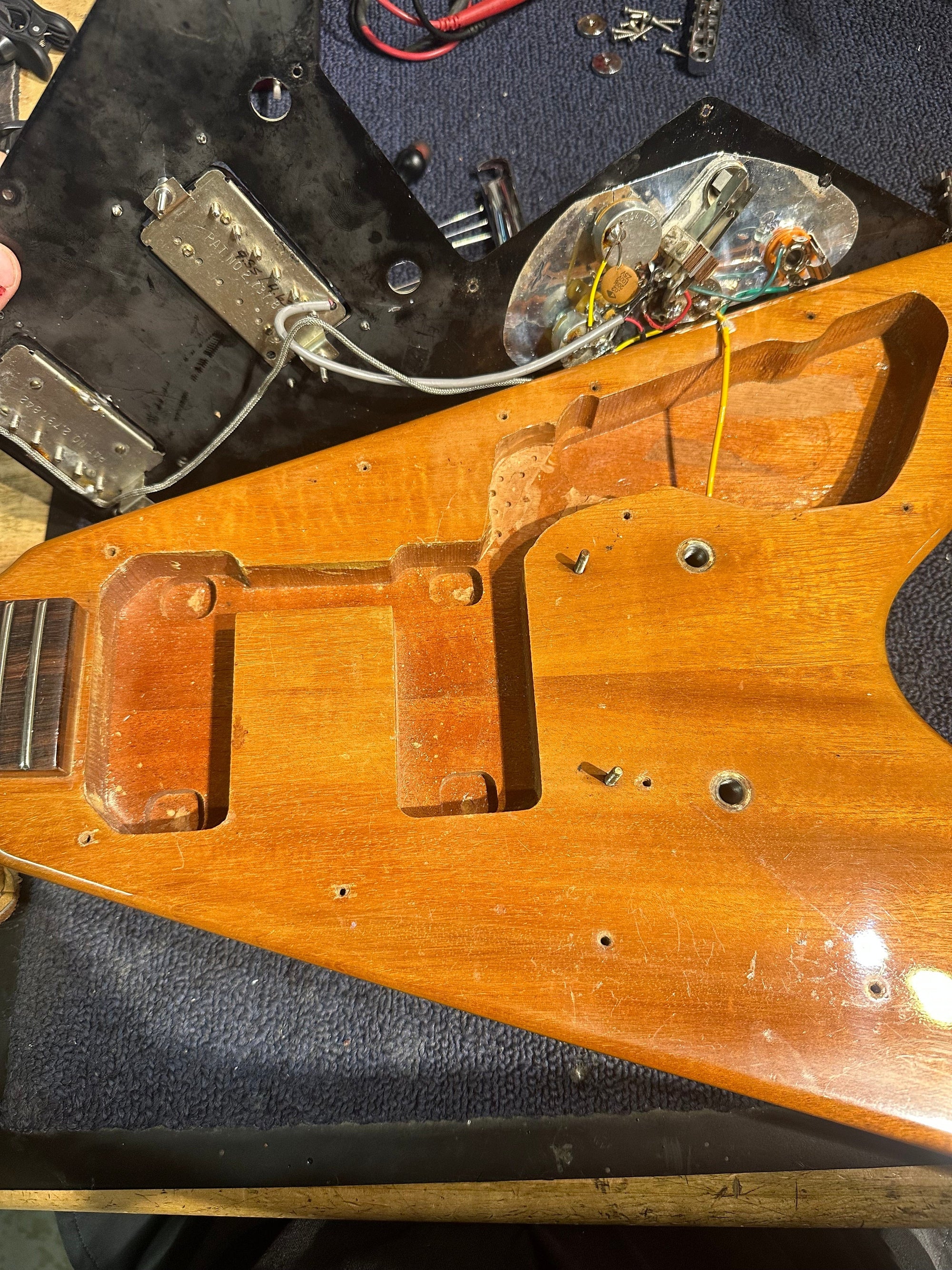 Gibson Flying V Natural 1975 – Chicago Music Exchange