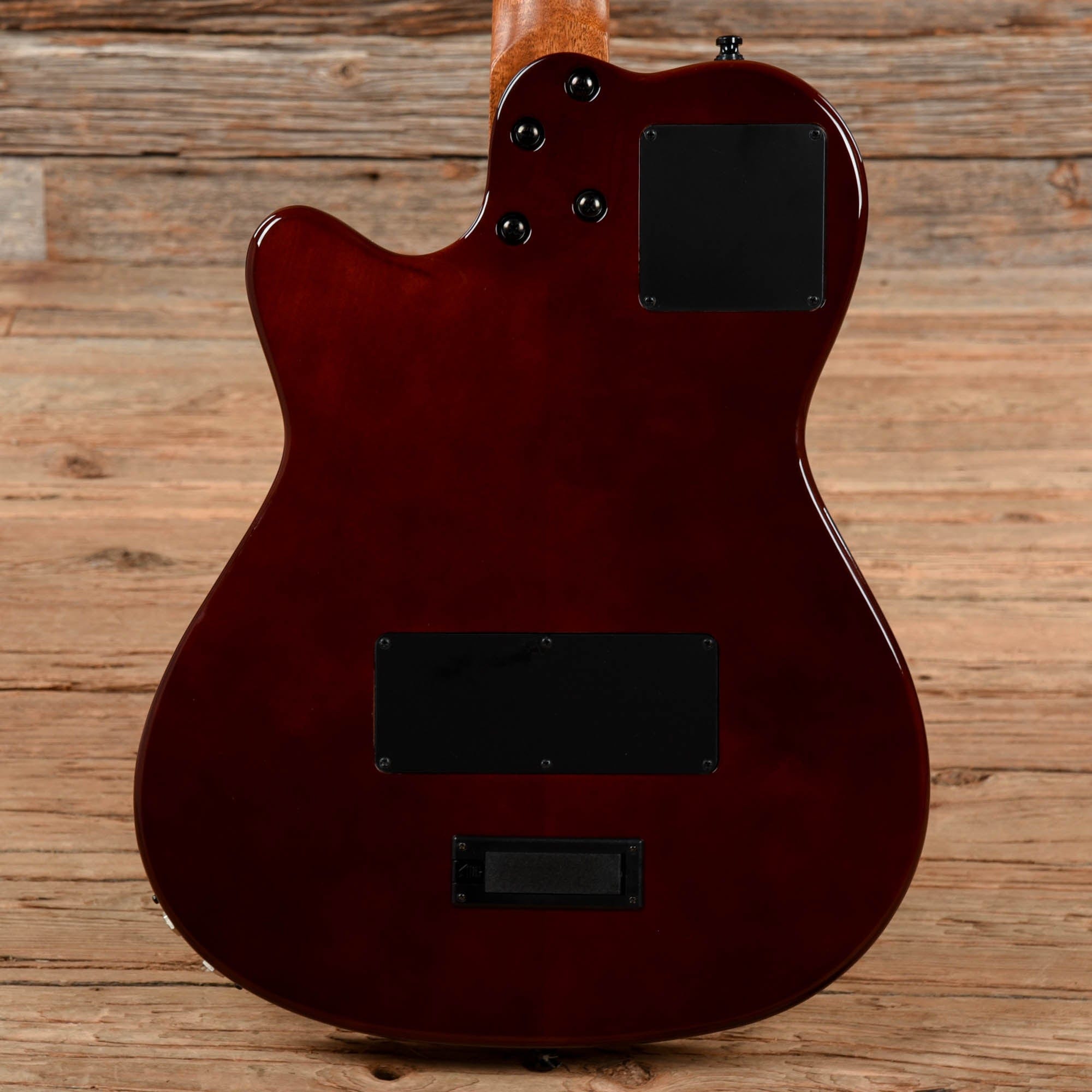 Inside: Godin Guitars – Chicago Music Exchange