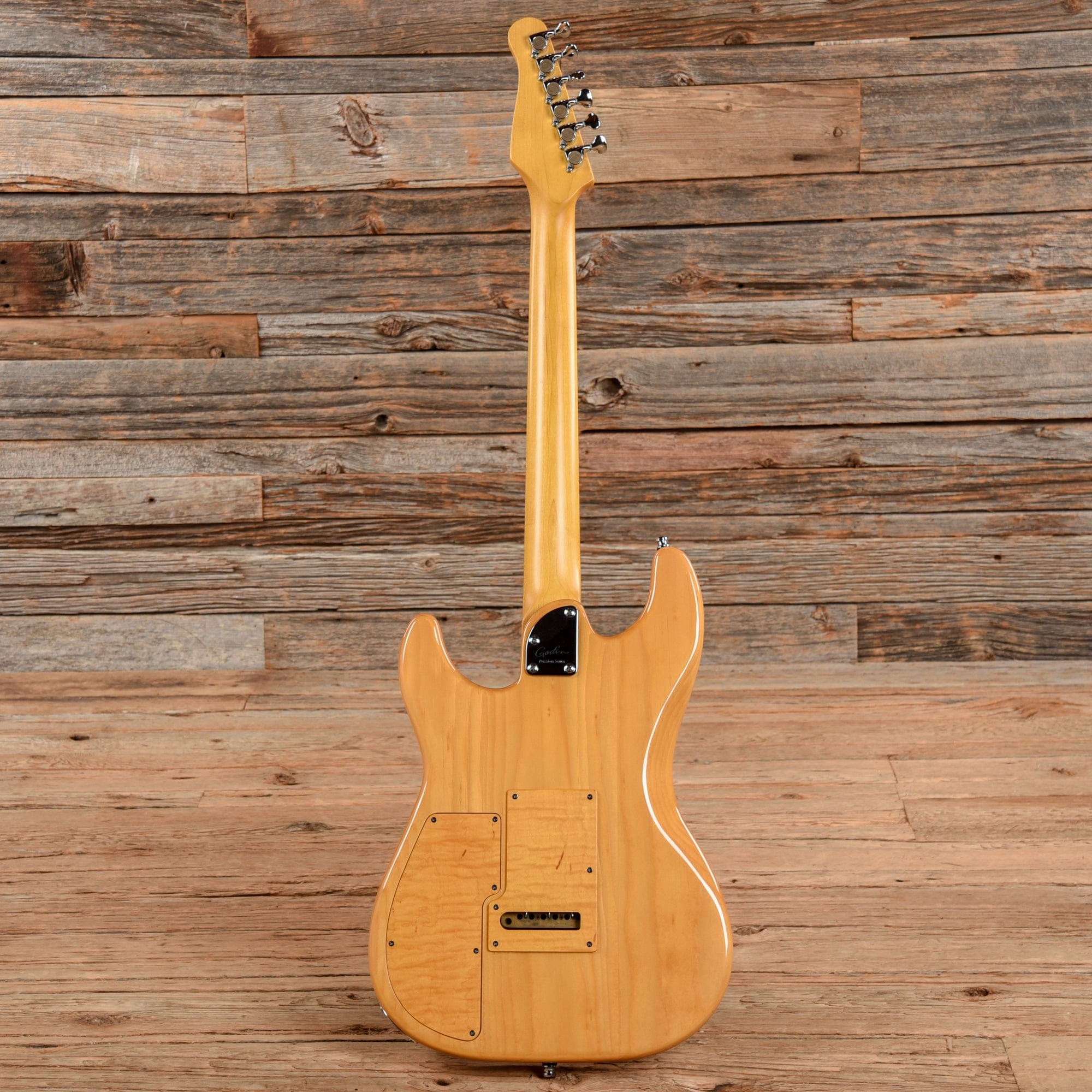 Inside: Godin Guitars – Chicago Music Exchange