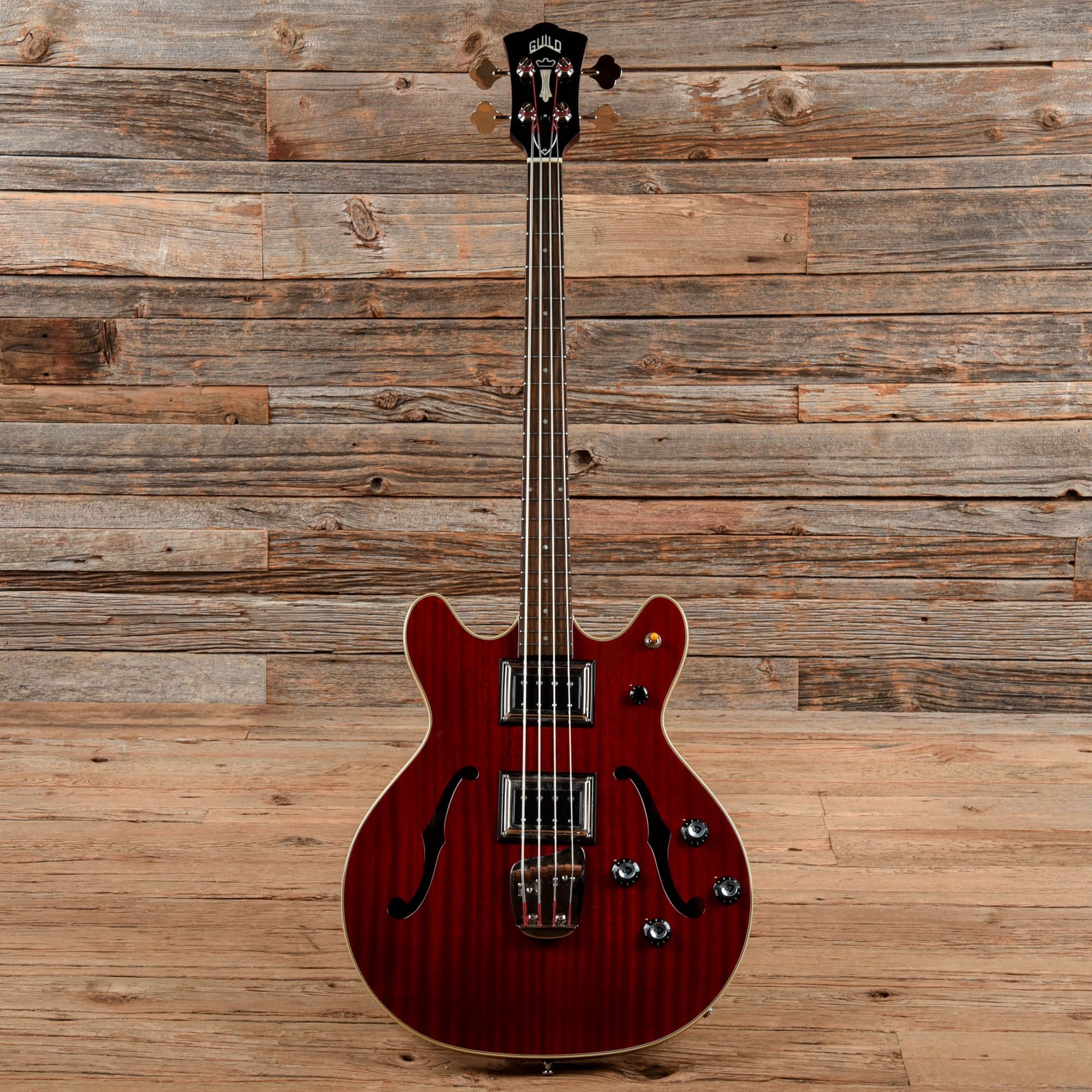 Guild Starfire II Bass Cherry 2017 – Chicago Music Exchange