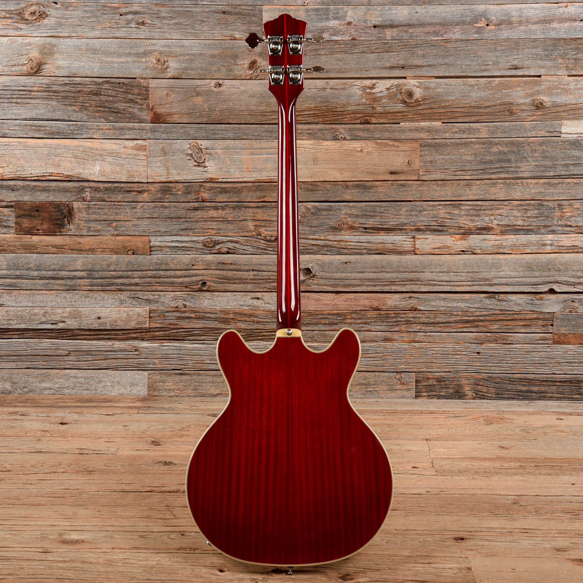 Guild Starfire II Bass Cherry 2017 – Chicago Music Exchange