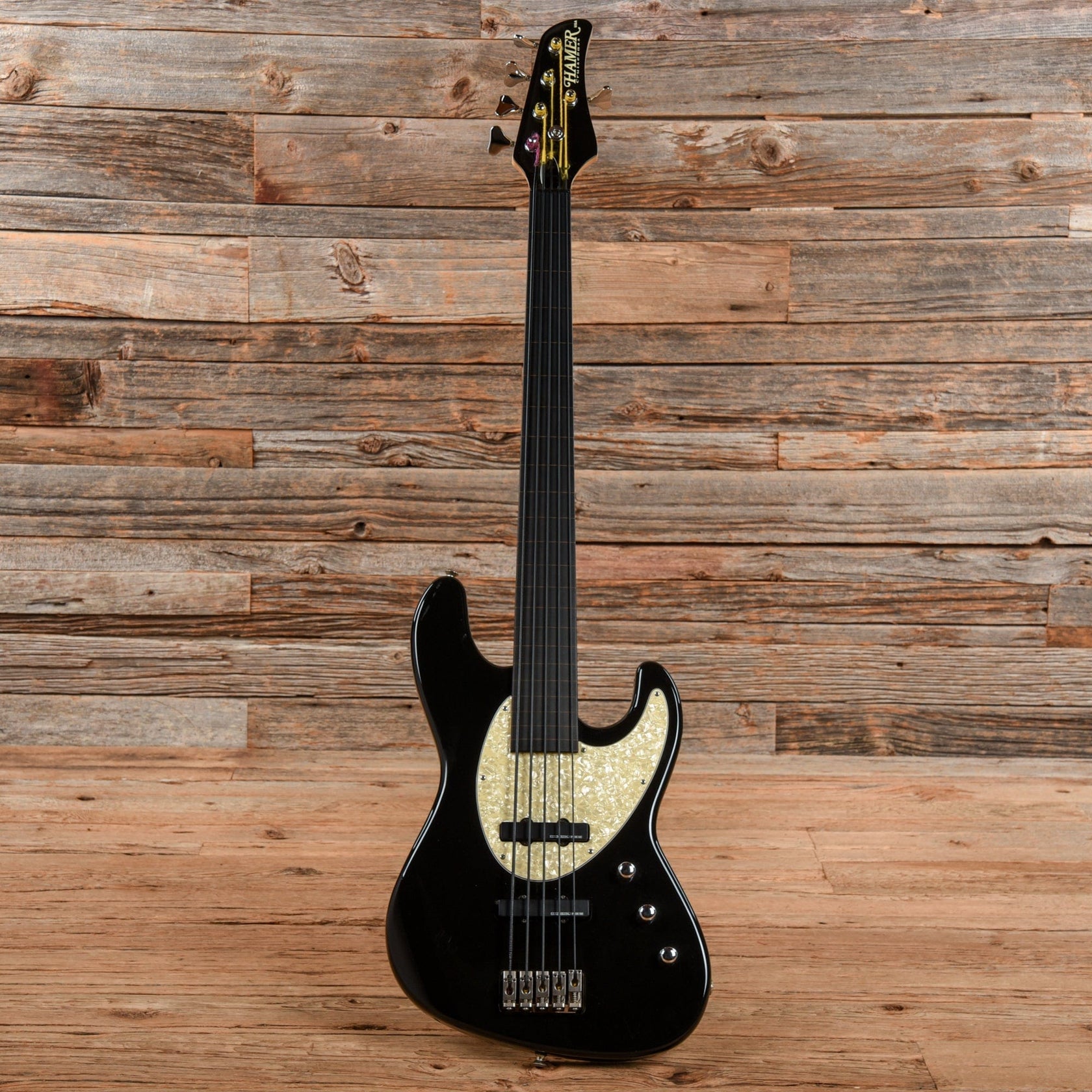 Hamer Cruise Bass 5-String Fretless Black – Chicago Music Exchange