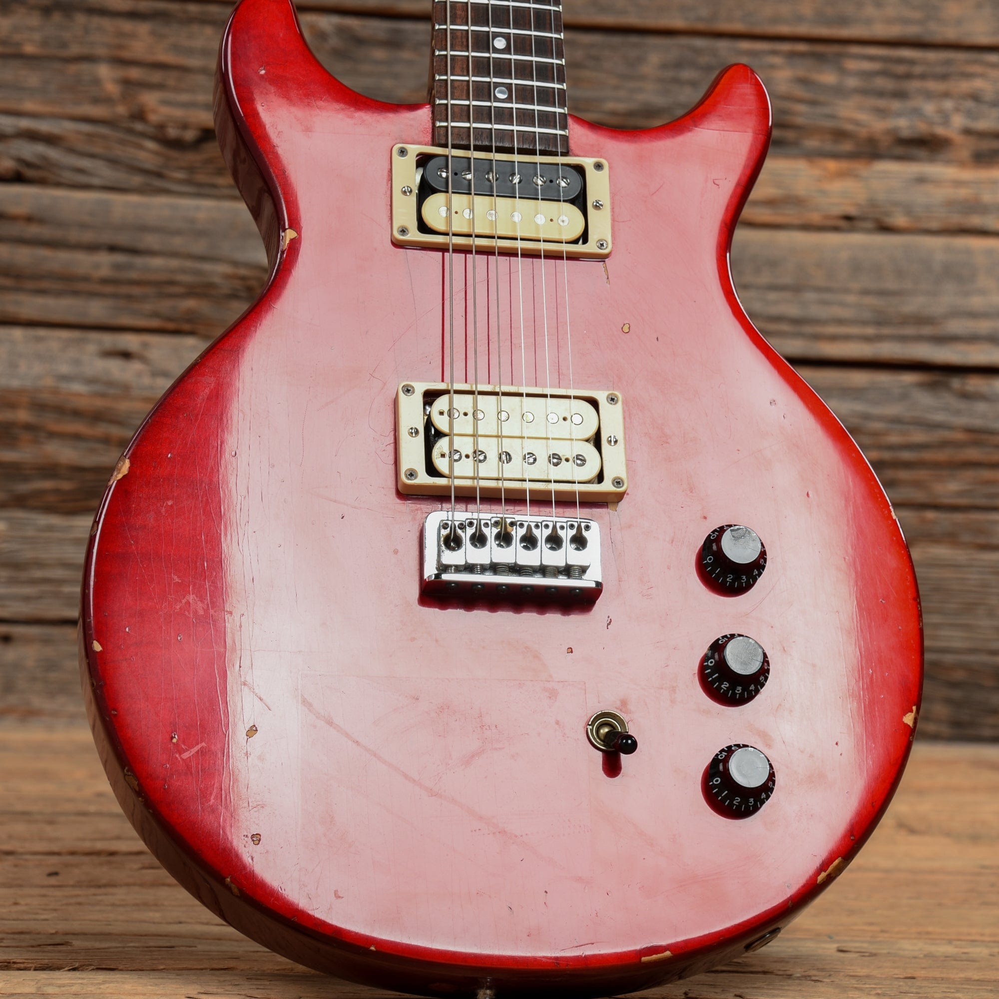 Hamer Special Cherry 1982 – Chicago Music Exchange