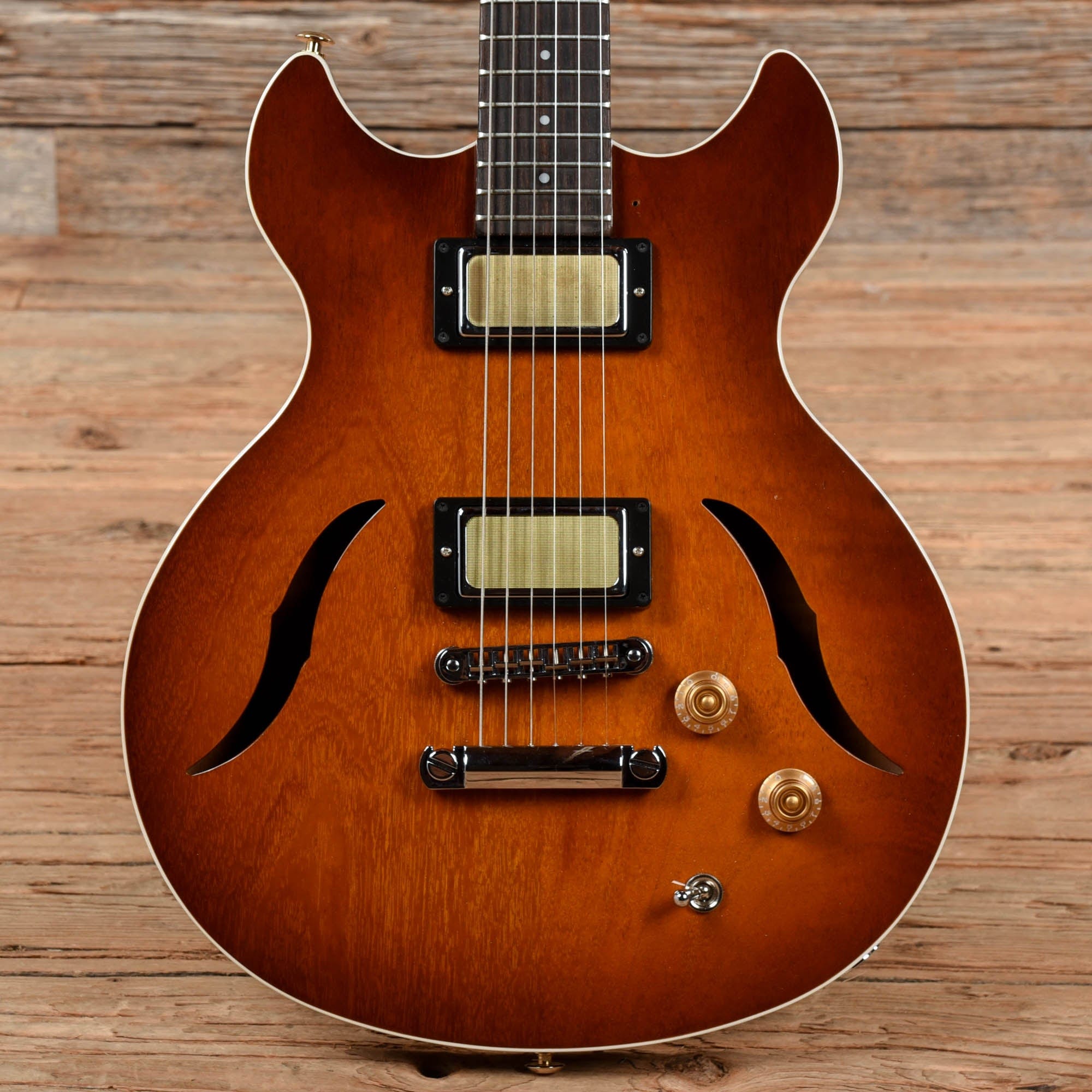Harmony Comet Sunburst 2022 – Chicago Music Exchange