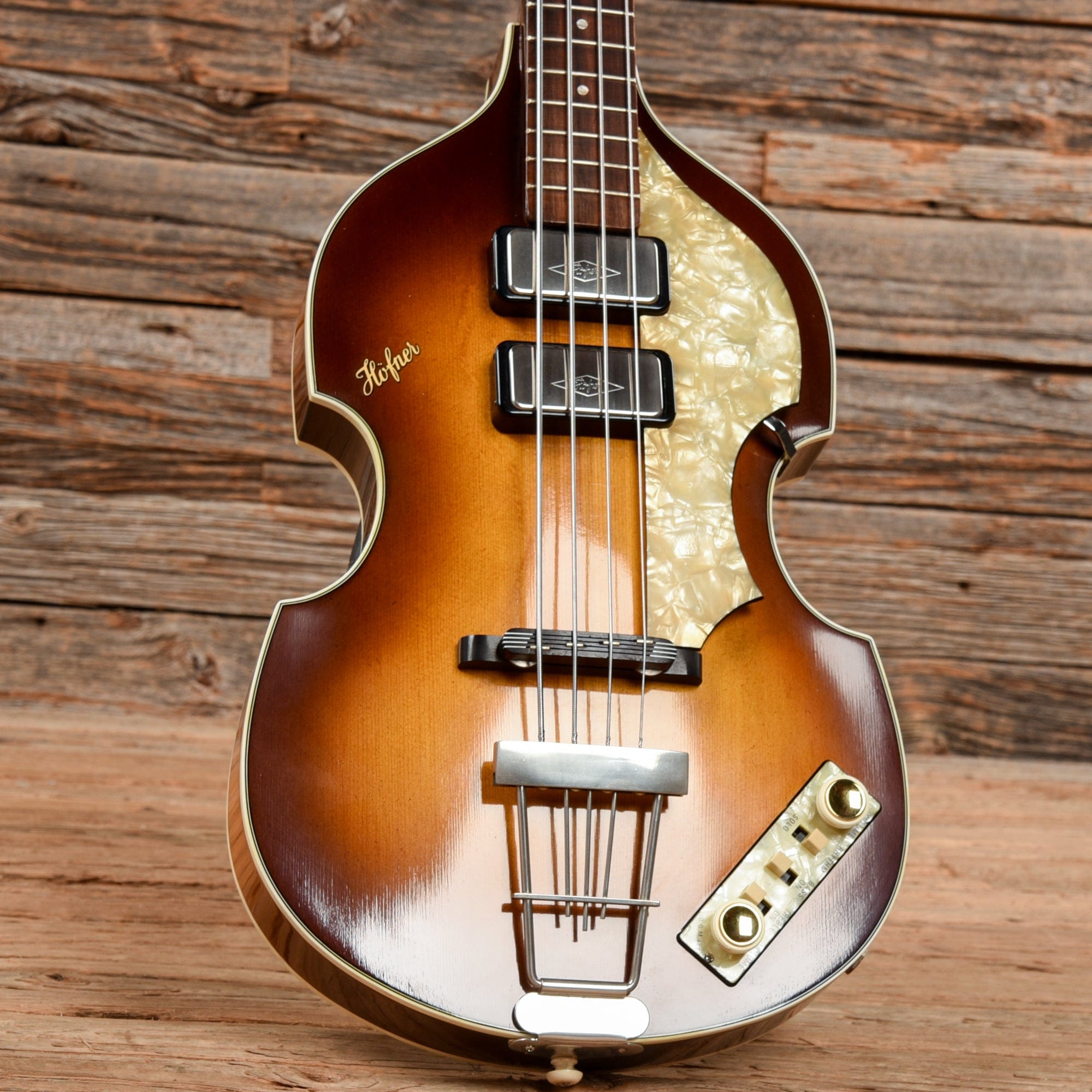Hofner 500/1 V61 Cavern Bass Sunburst 2000 – Chicago Music Exchange