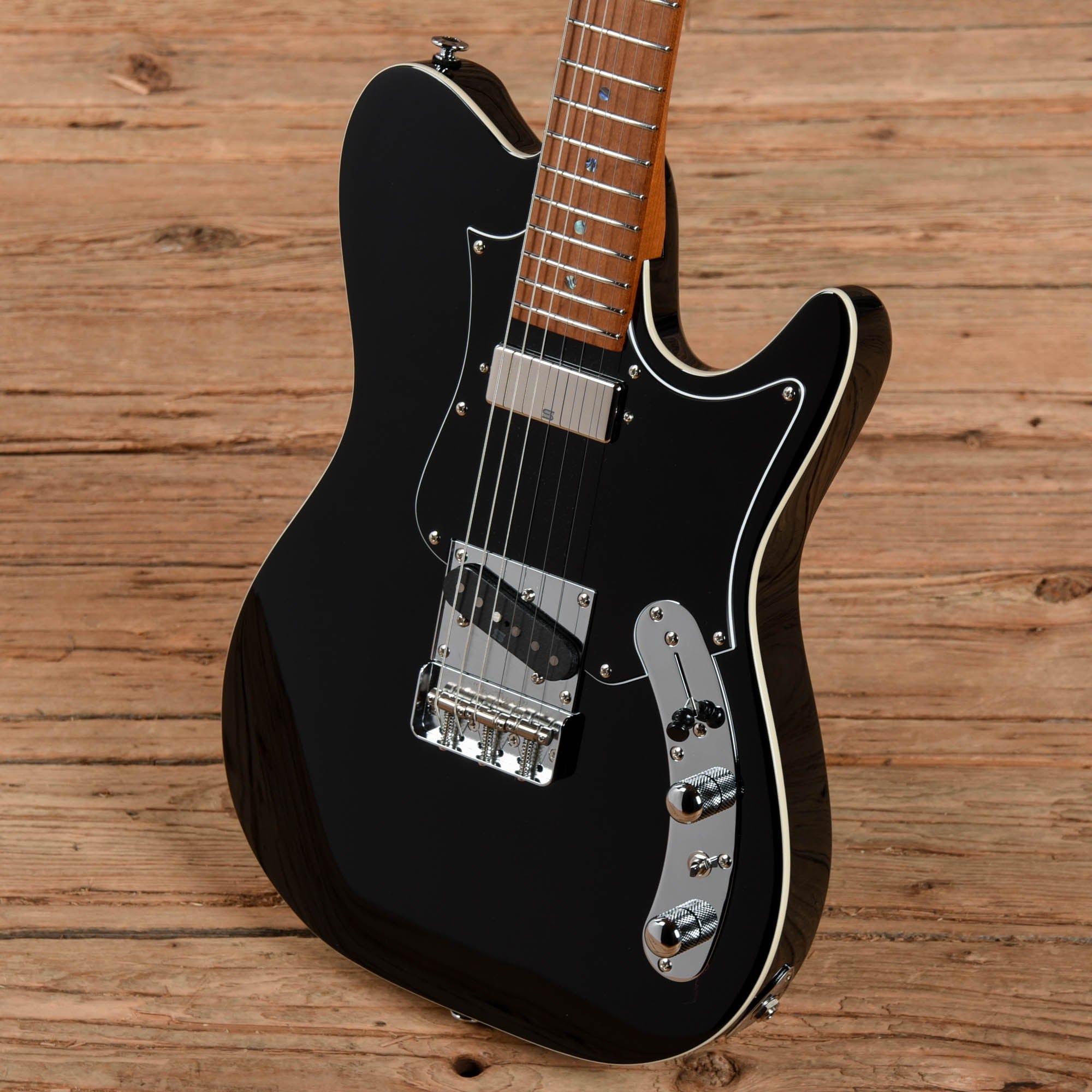 Ibanez AZS2209B Prestige Black 2023 – Chicago Music Exchange