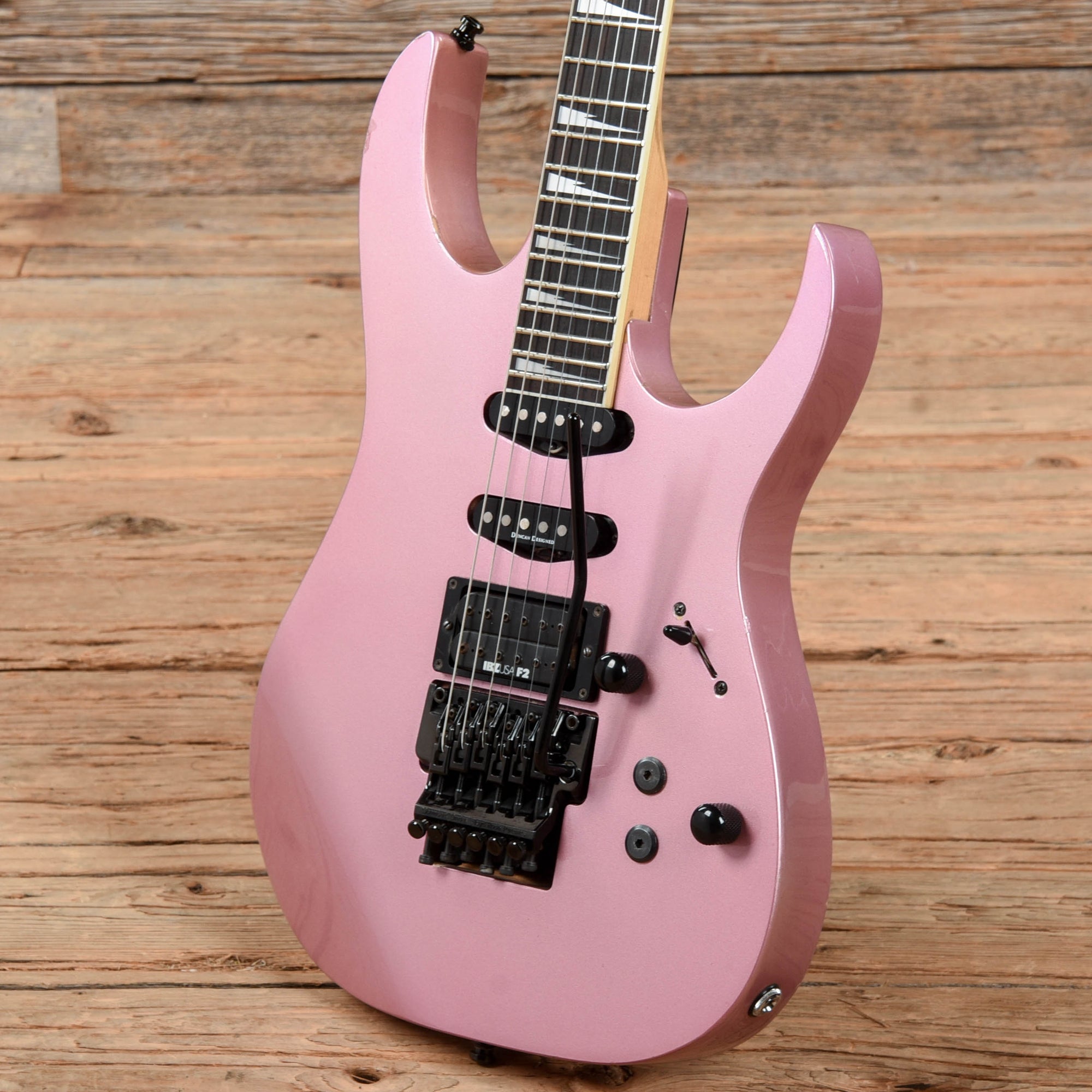 Ibanez HSS Guitar Metallic Pink – Chicago Music Exchange