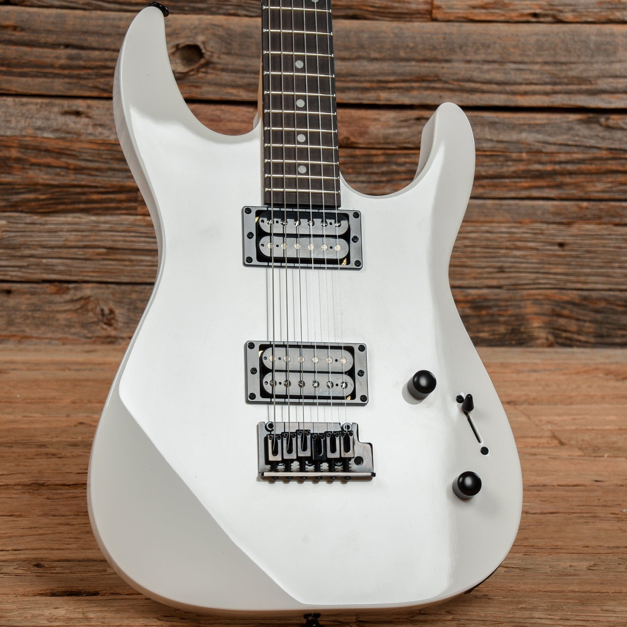 Jackson JS11 Dinky White 2022 – Chicago Music Exchange