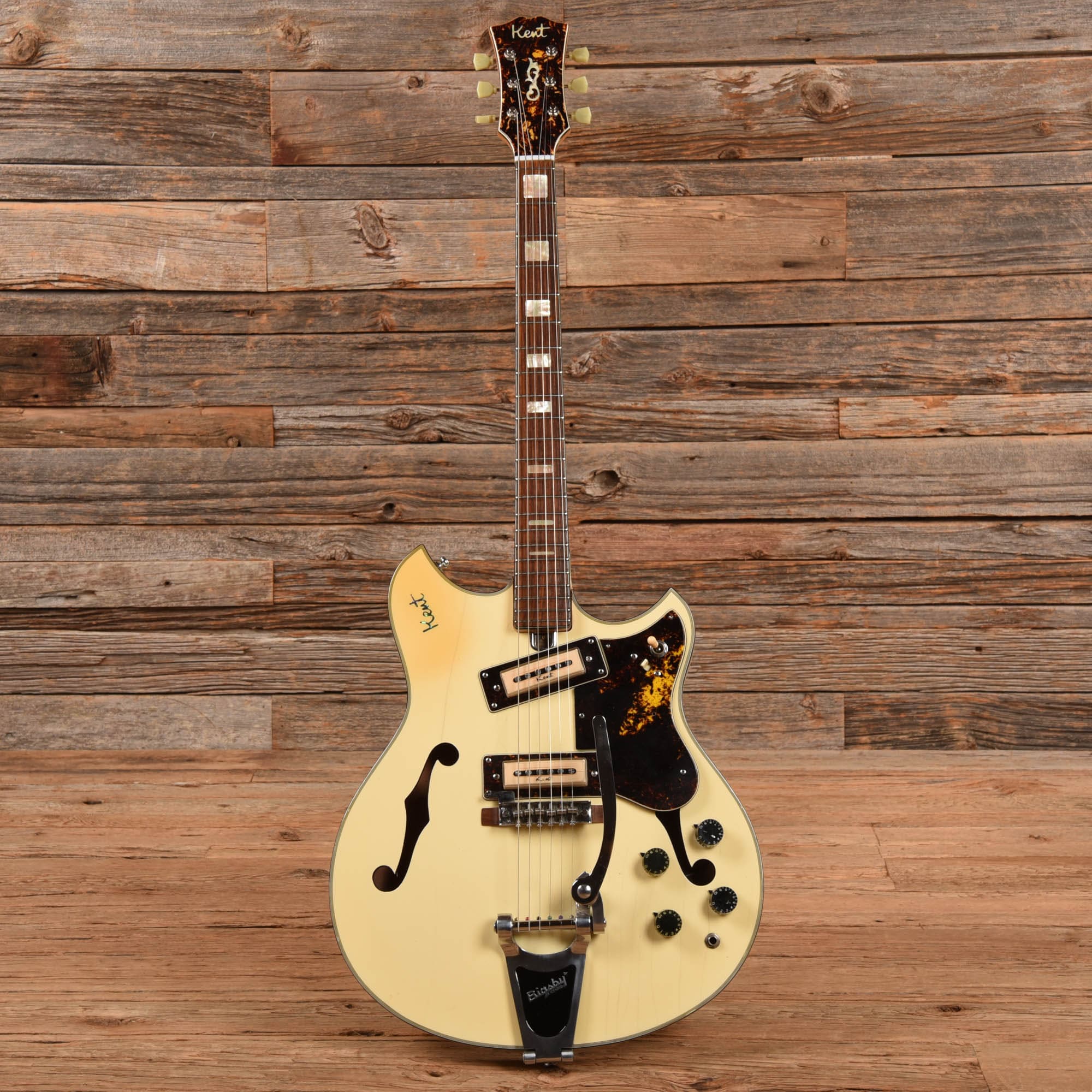 Kent Model 820 White 1960s – Chicago Music Exchange