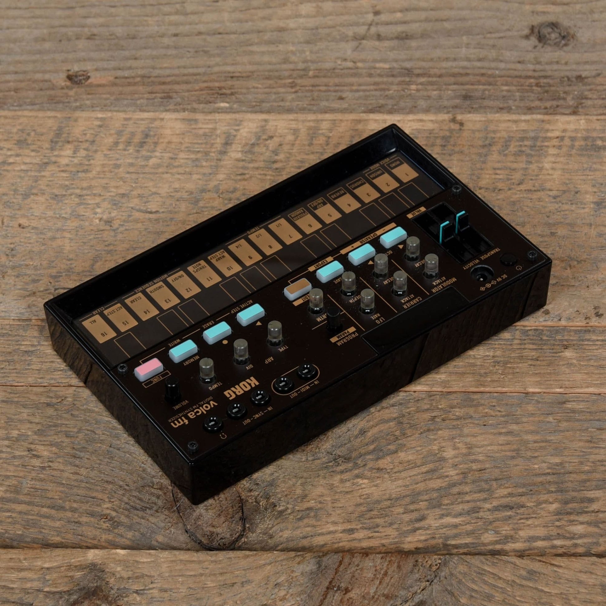Korg Volca FM V2 Desktop Synthesizer – Chicago Music Exchange