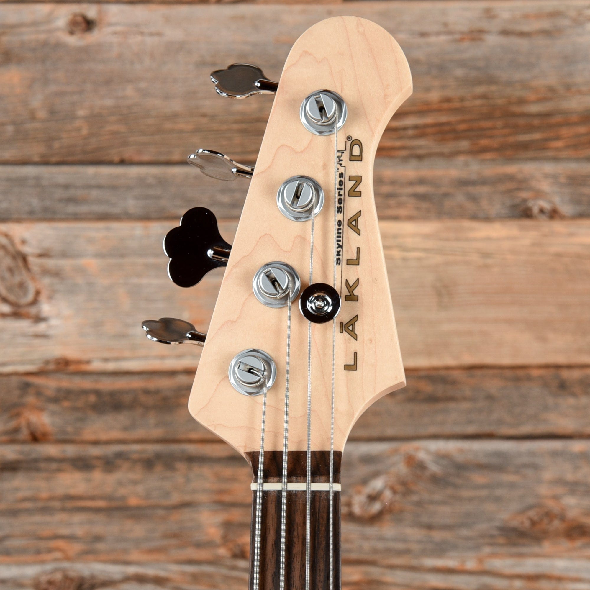 Lakland Skyline 44-02 Deluxe Natural 2021 – Chicago Music Exchange