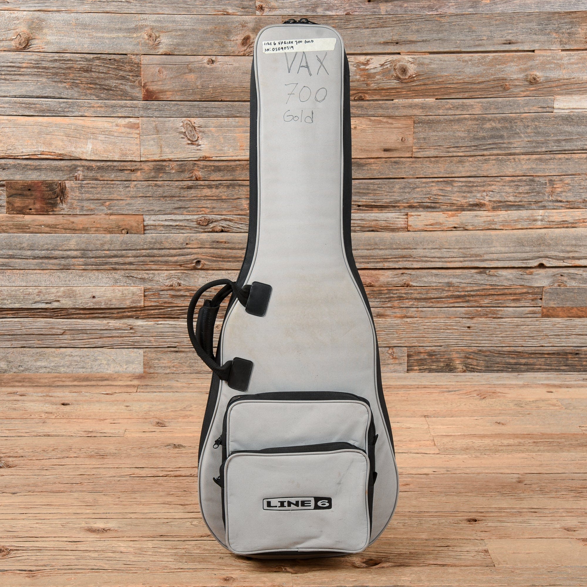 Line 6 Variax 700 Gold – Chicago Music Exchange