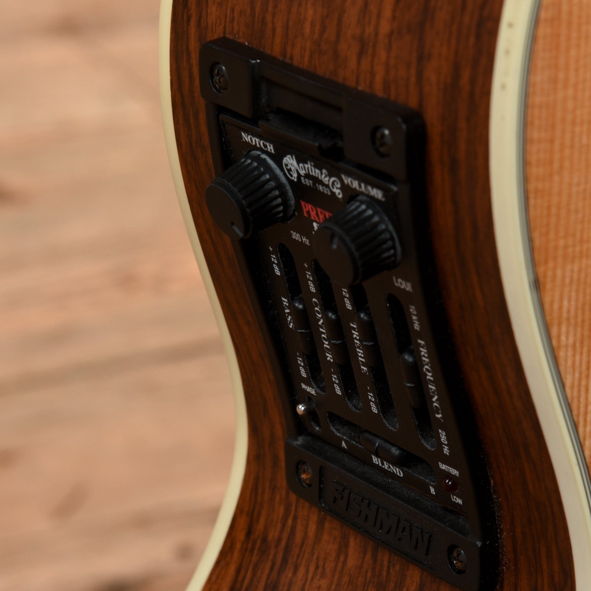 Martin JC-16RGTE Gloss Top Jumbo Natural 2002 – Chicago Music Exchange