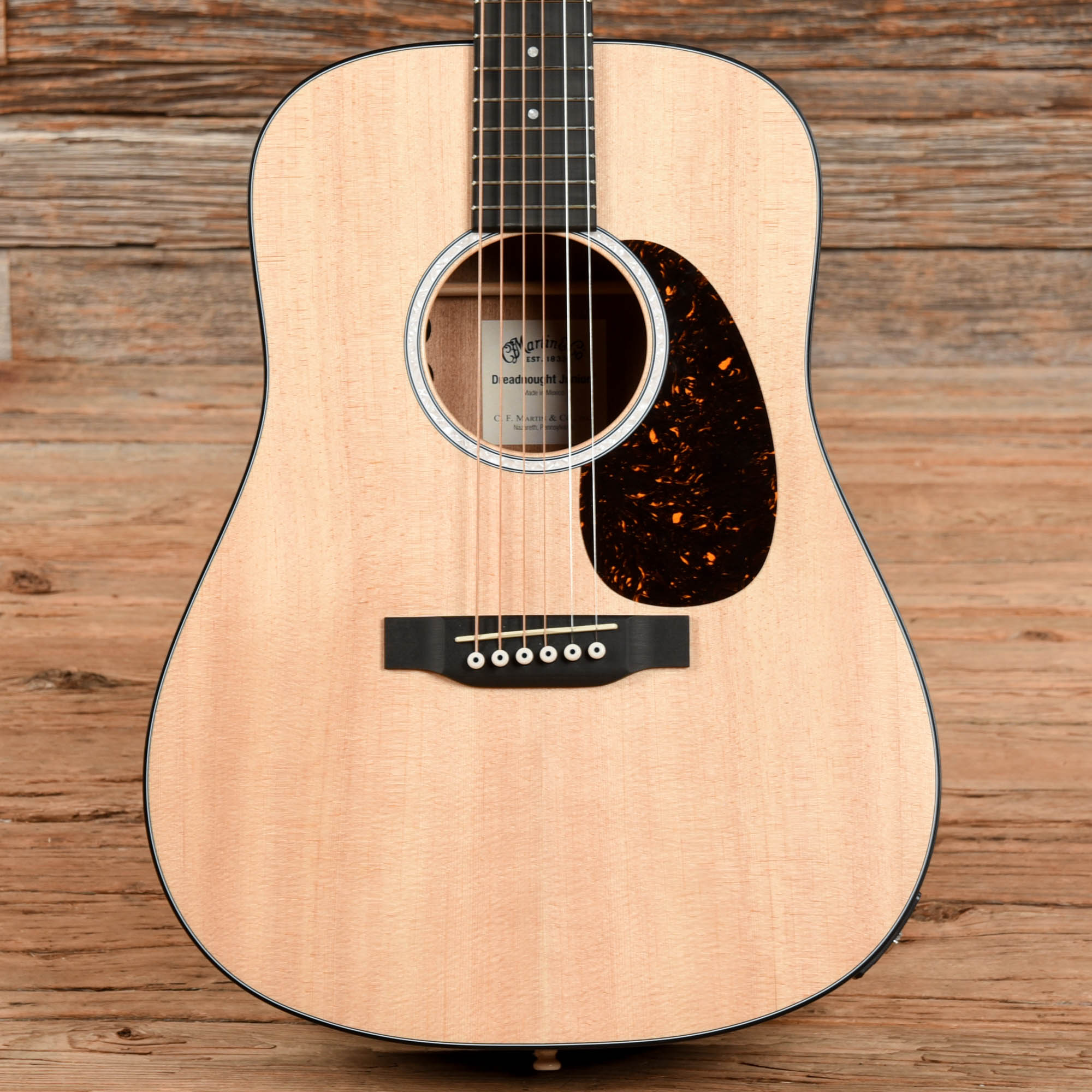 Martin D Jr-10E Natural 2023 – Chicago Music Exchange