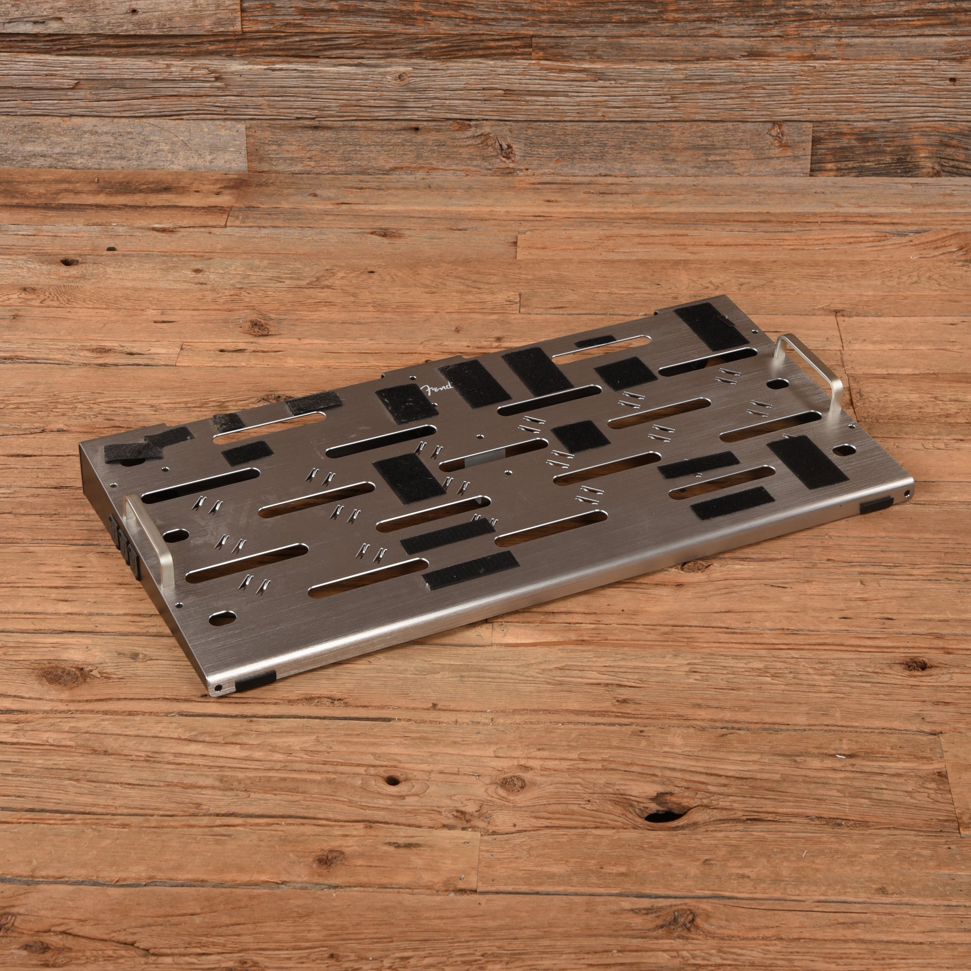 Fender Professional Pedalboard Large – Chicago Music Exchange