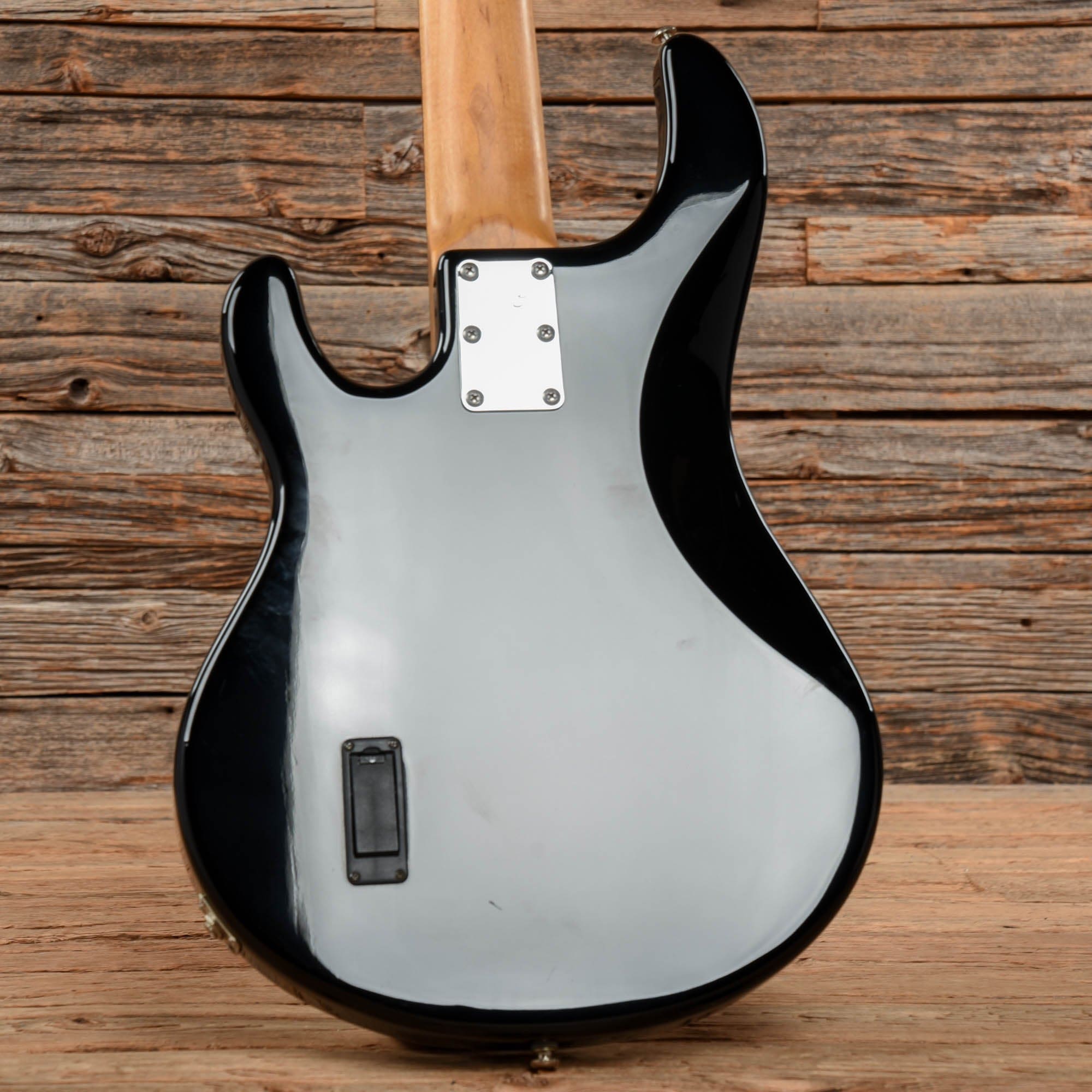 Music Man StingRay 5H Fretless Black 1999 – Chicago Music Exchange