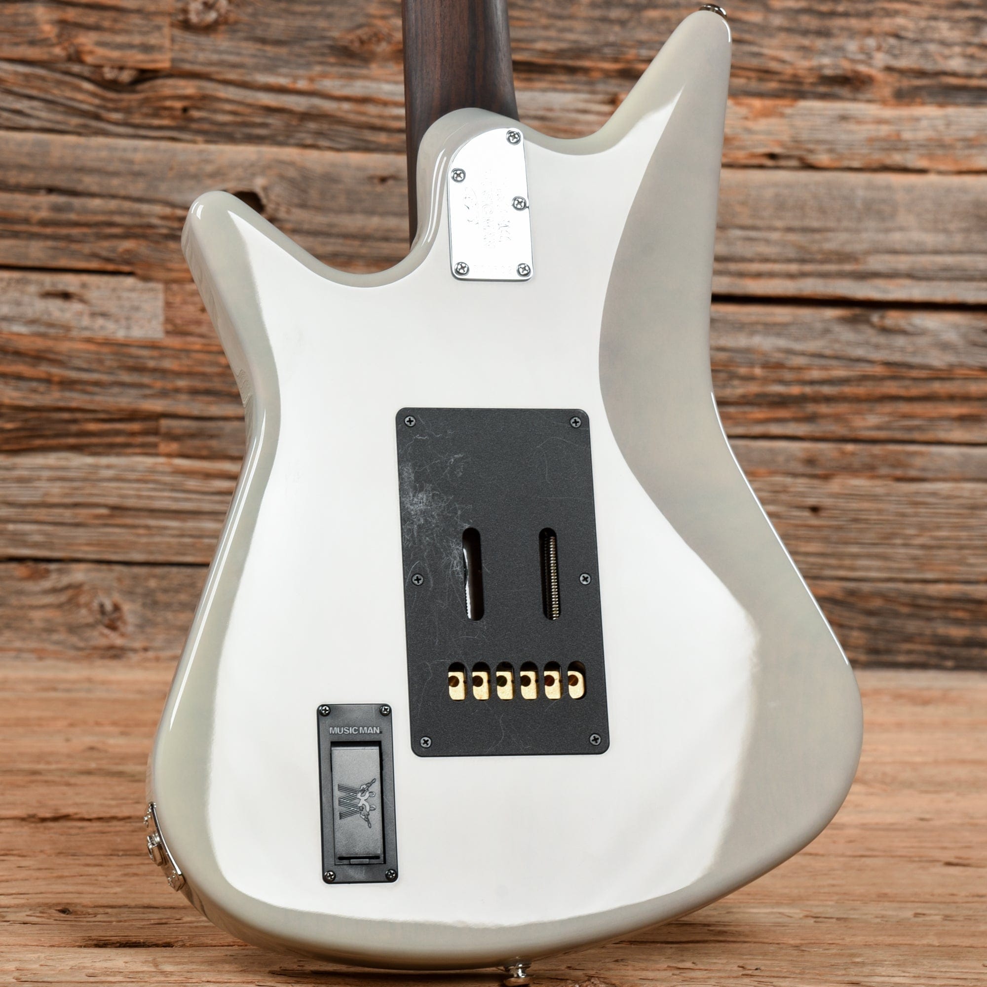 Music Man Ball Family Reserve Albert Lee MM90 Ghost In A Shell White 2 ...