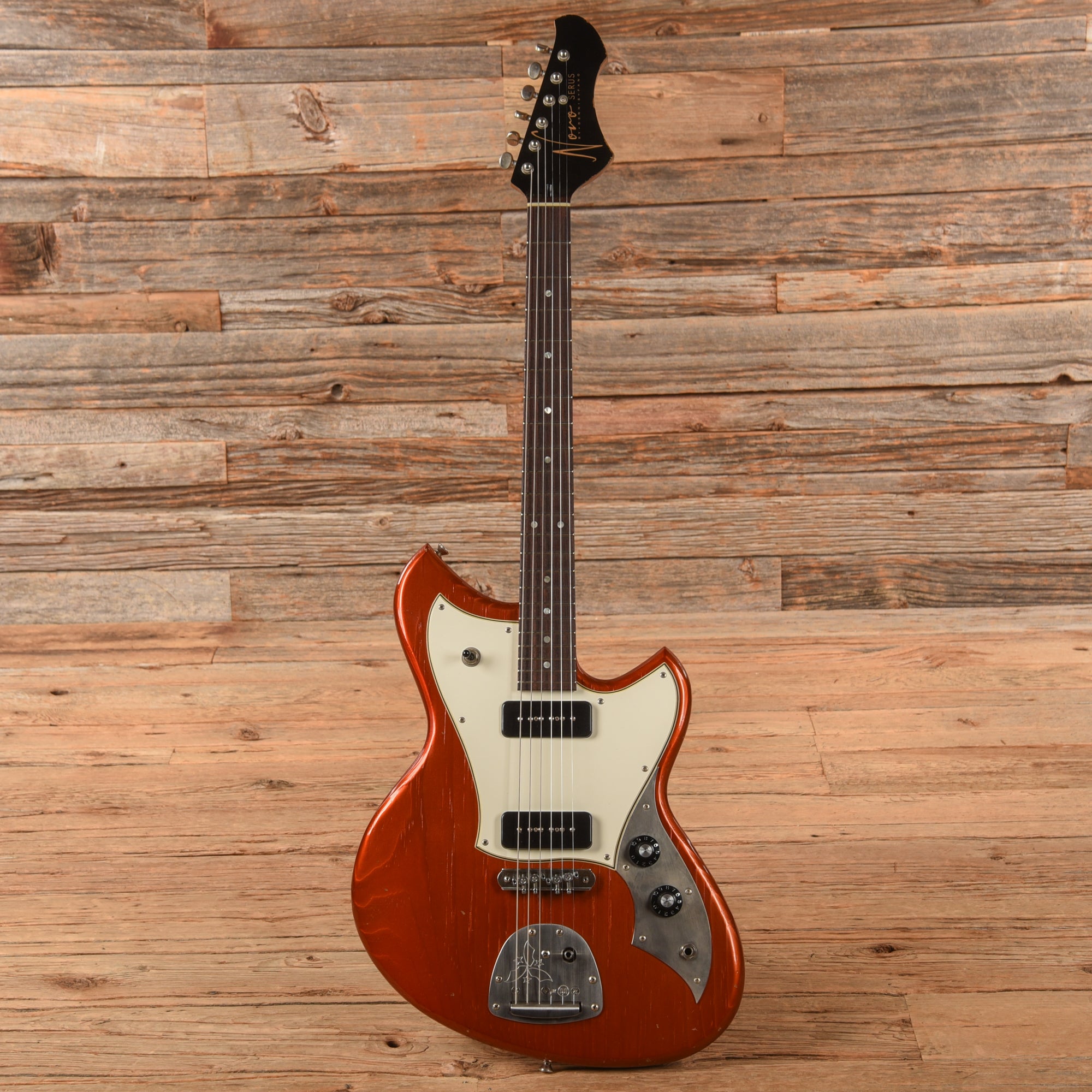 Novo Serus J Red – Chicago Music Exchange