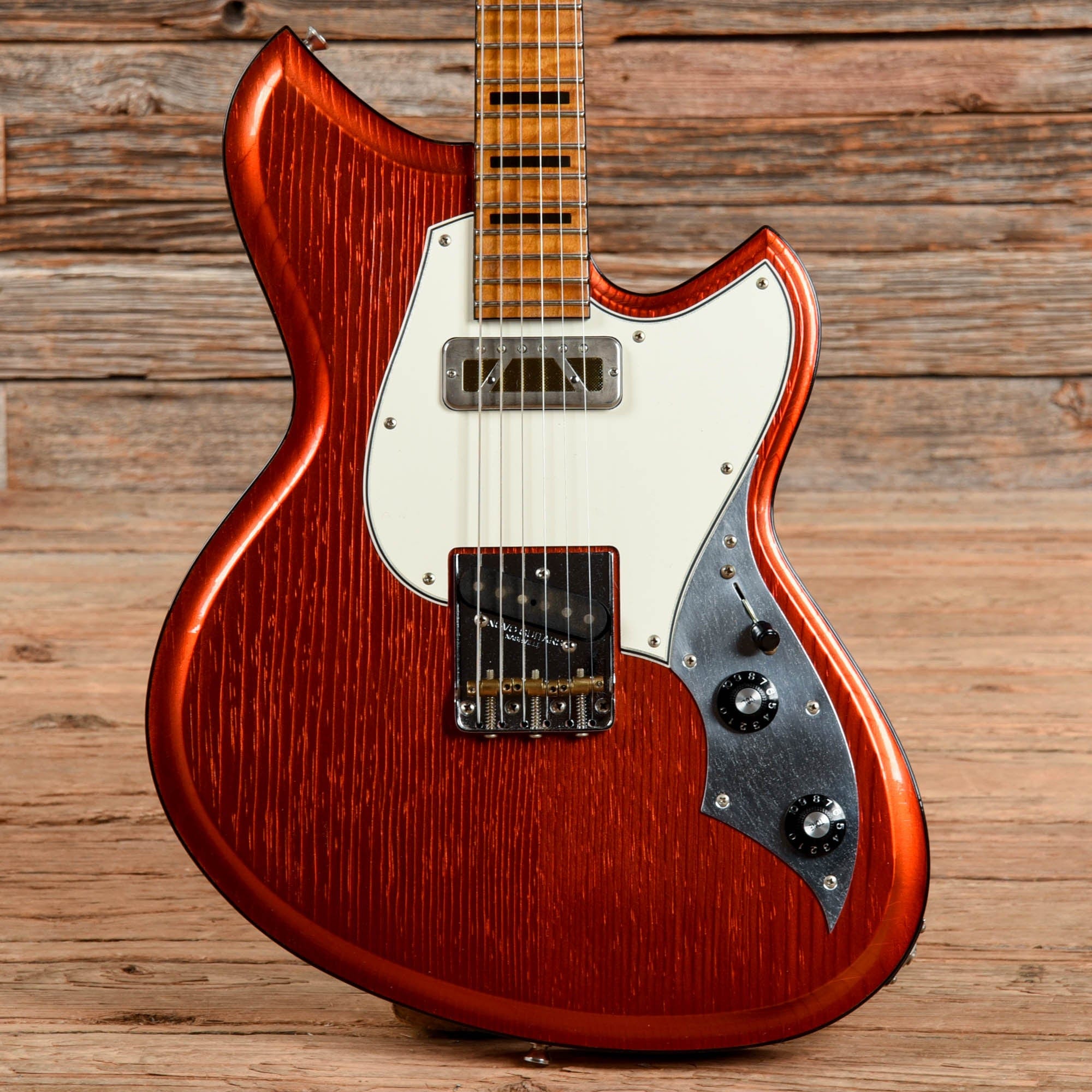 Novo Serus T German Carve Candy Orange 2023 – Chicago Music Exchange