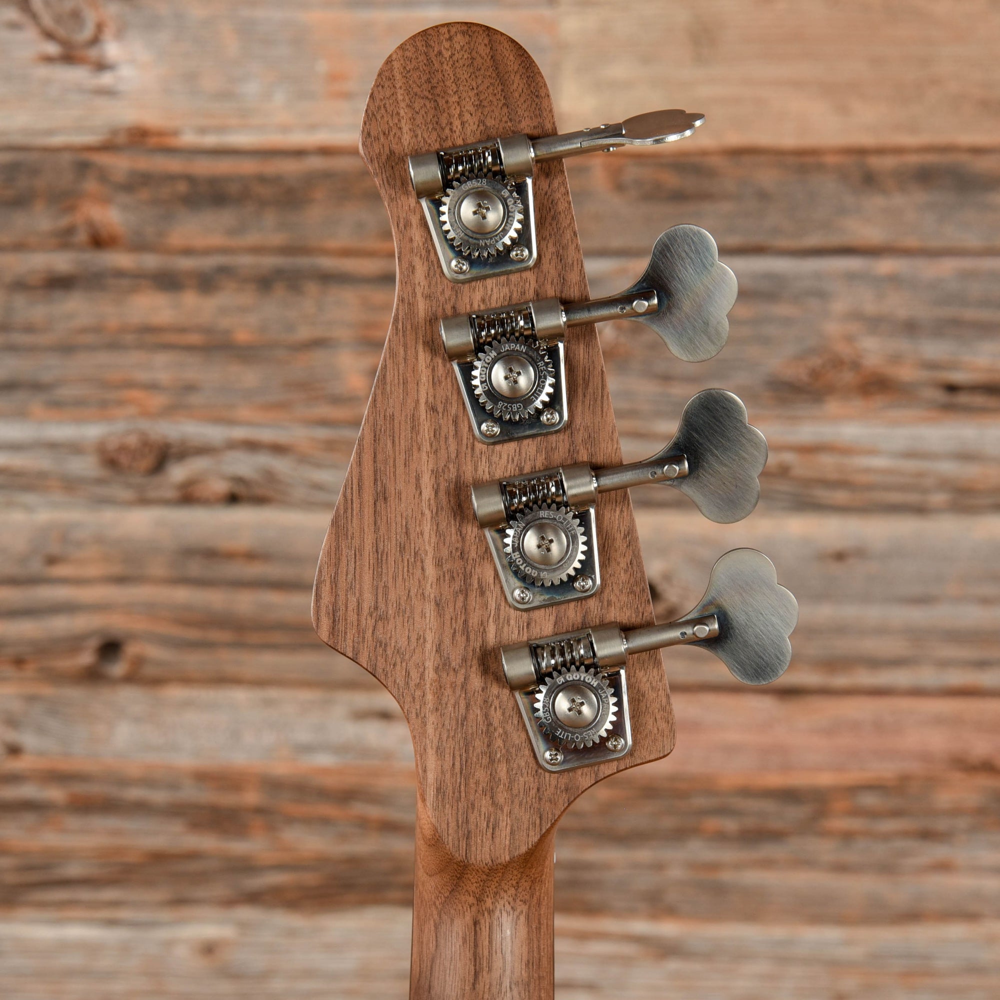 Offbeat Guitars "Jackie O" Short Scale Bass Black Magic 2023 – Chicago ...