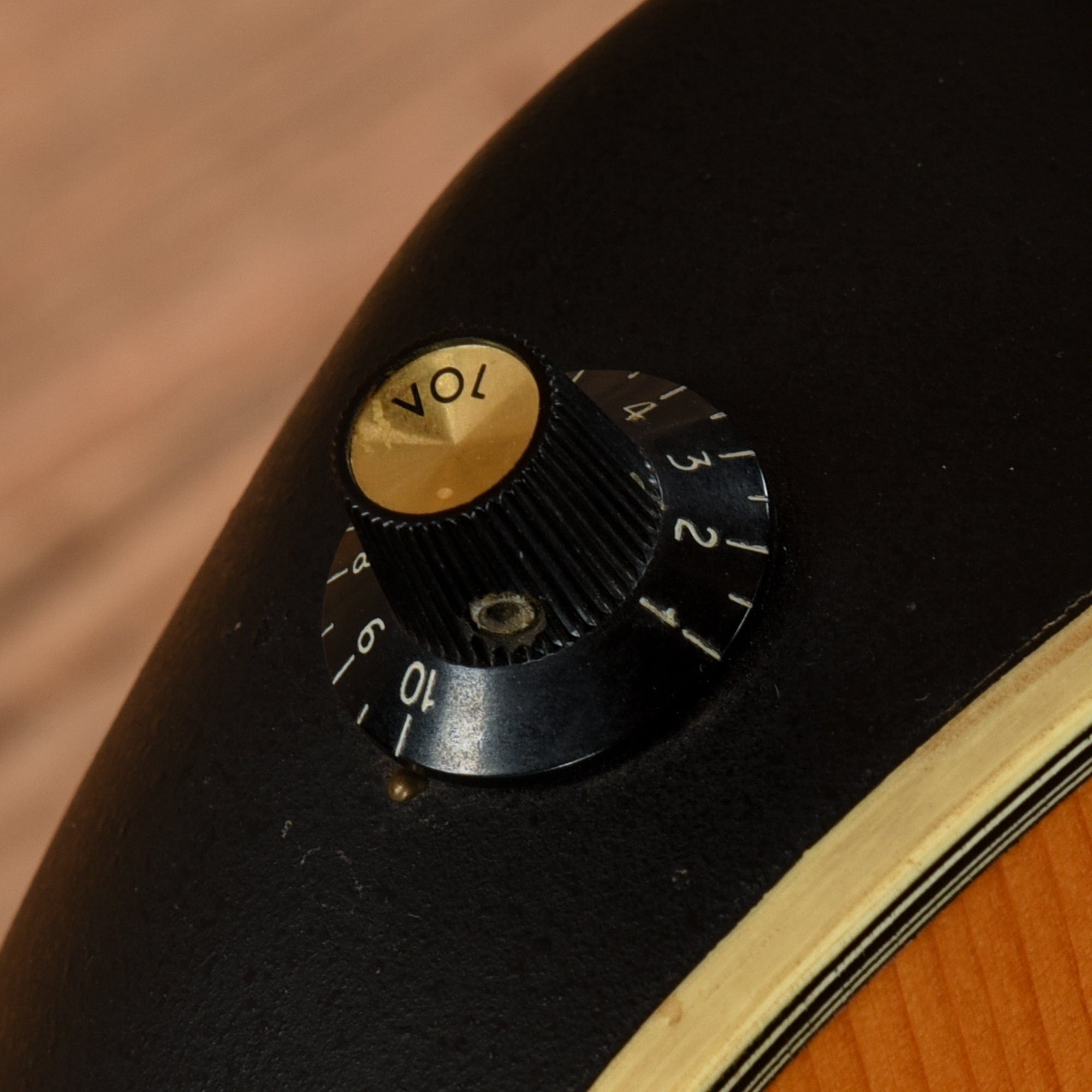 Ovation Model 1627 Glen Campbell Natural 1982 – Chicago Music Exchange