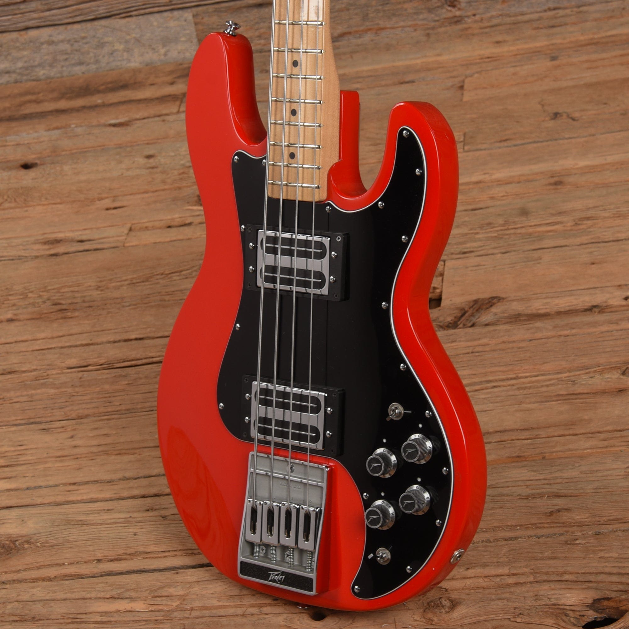 Peavey T-40 Red 1982 – Chicago Music Exchange