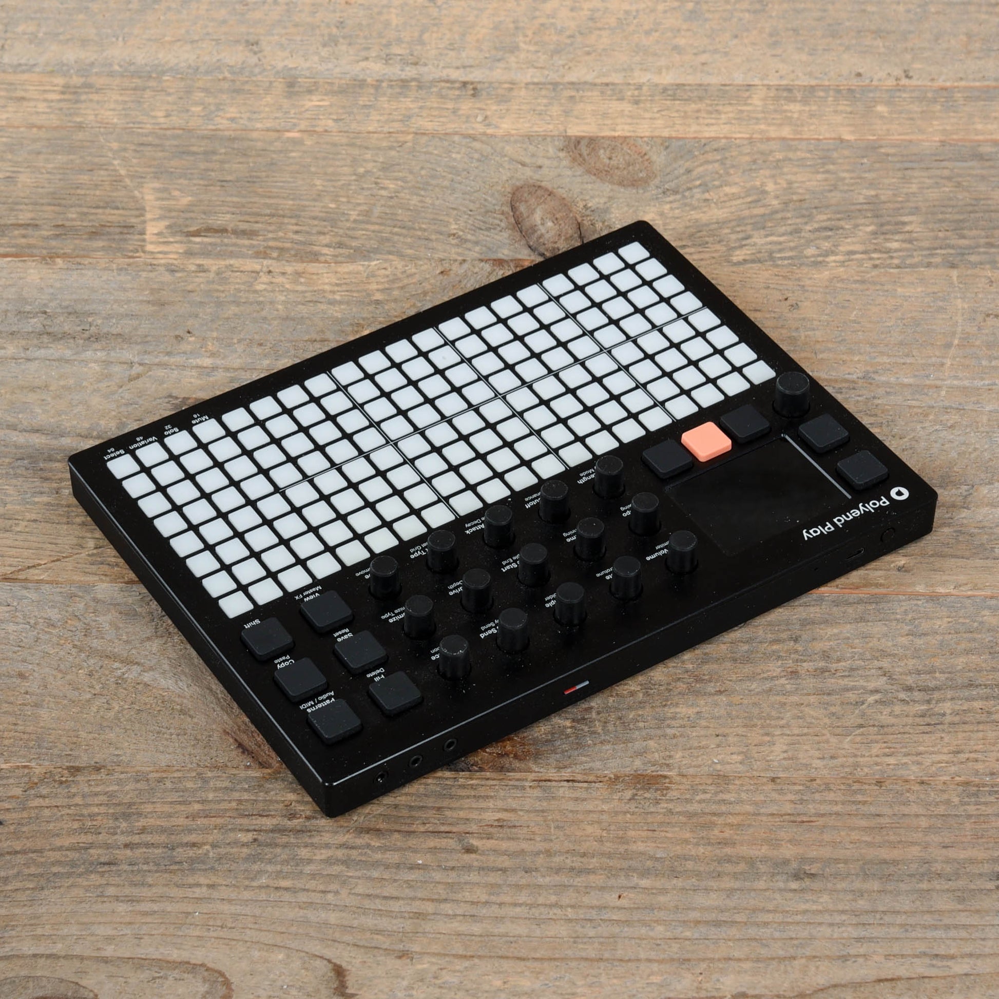 Polyend Play Standalone Sample and MIDI Based Groovebox – Chicago Music ...