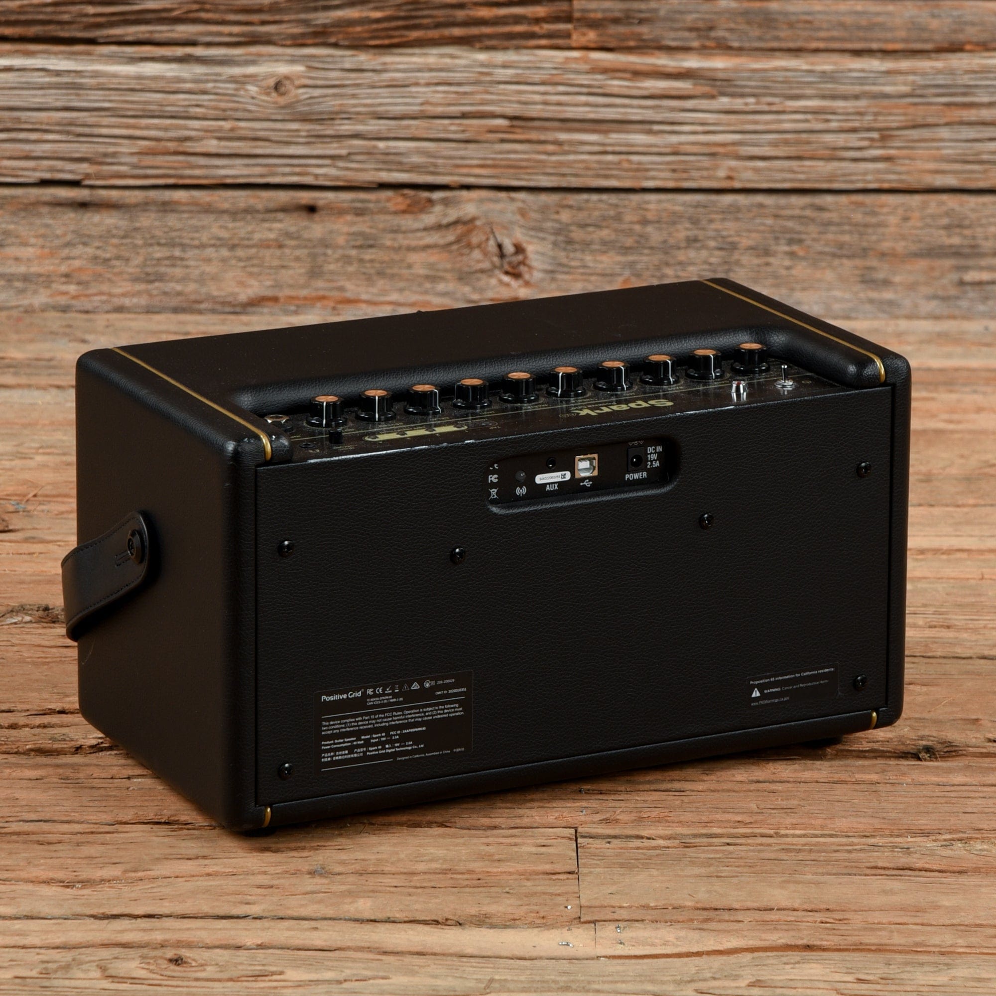 Positive Grid Spark 40 40-Watt 2x4" Guitar Combo Amp – Chicago Music ...