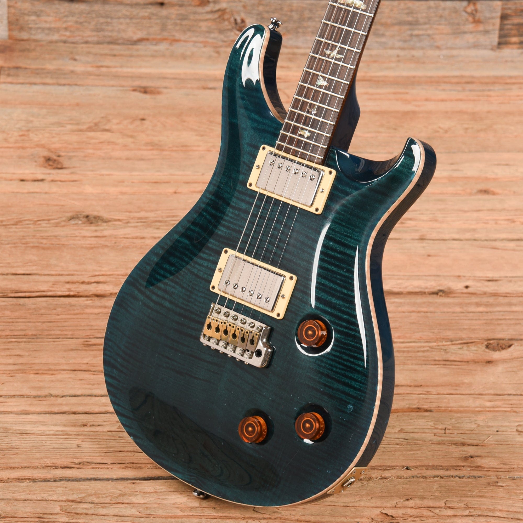 PRS Custom 22 Tremolo Blue Matteo 2003 – Chicago Music Exchange