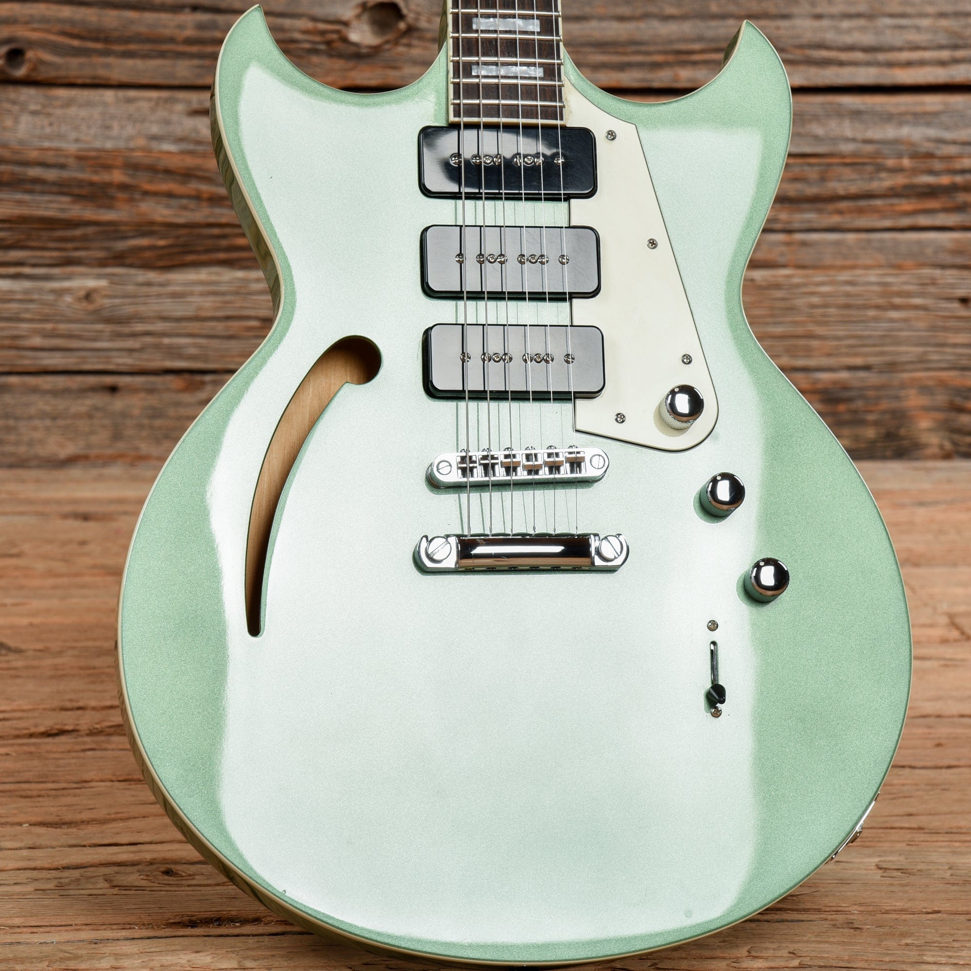 Reverend Manta Ray 390 Metallic Alpine Green – Chicago Music Exchange