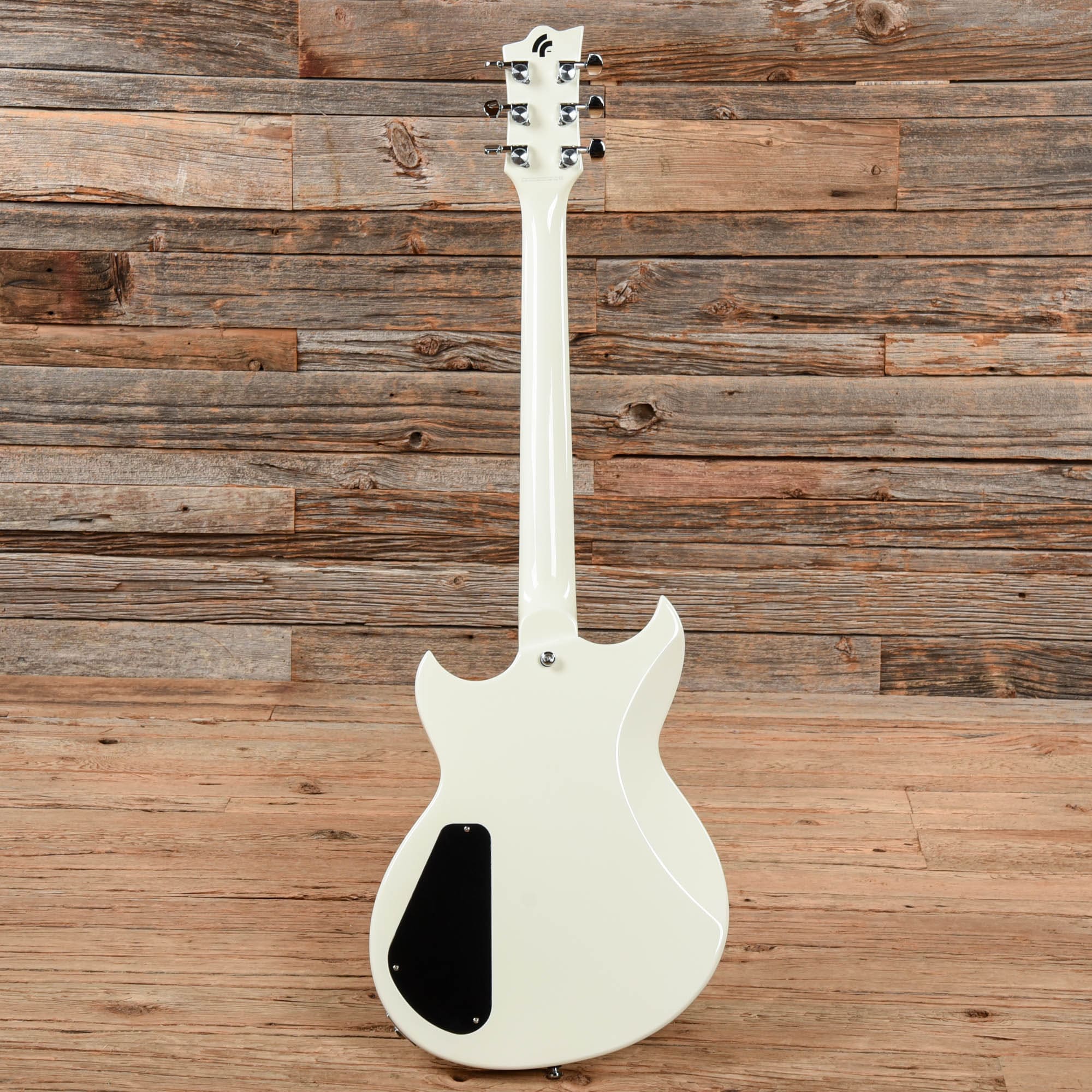 Reverend Robin Finck Signature White – Chicago Music Exchange