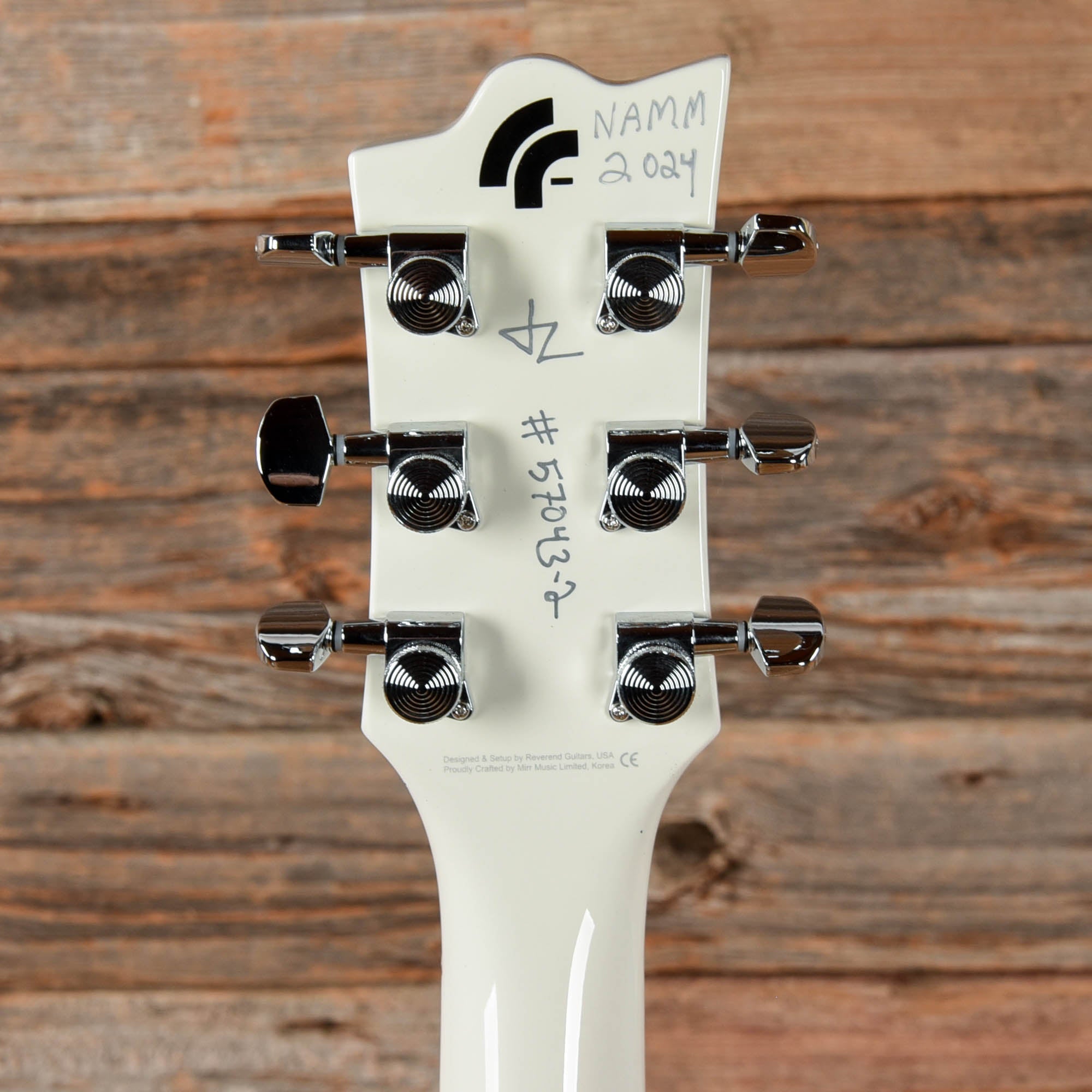Reverend Robin Finck White – Chicago Music Exchange