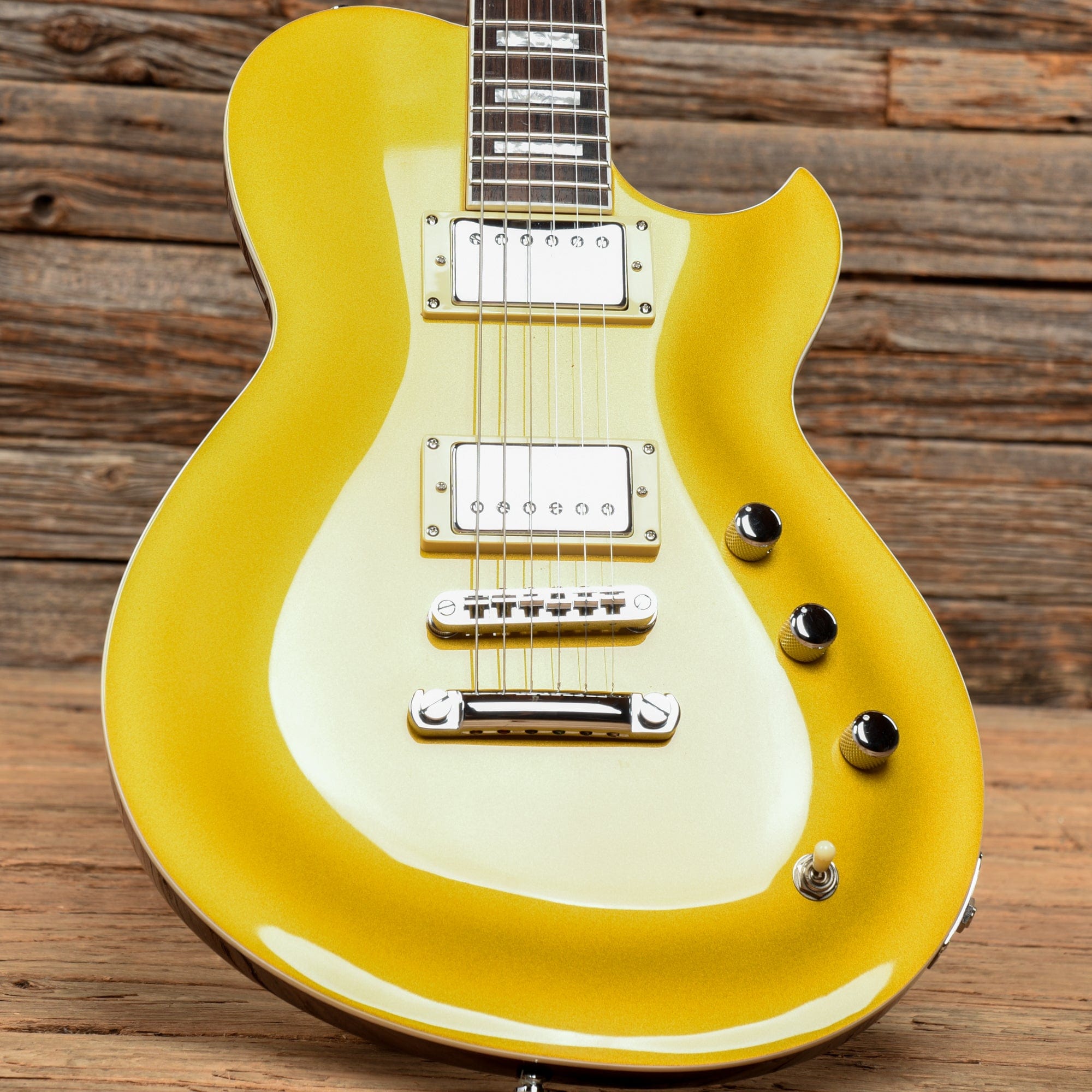 Reverend Roundhouse Venetian Gold – Chicago Music Exchange