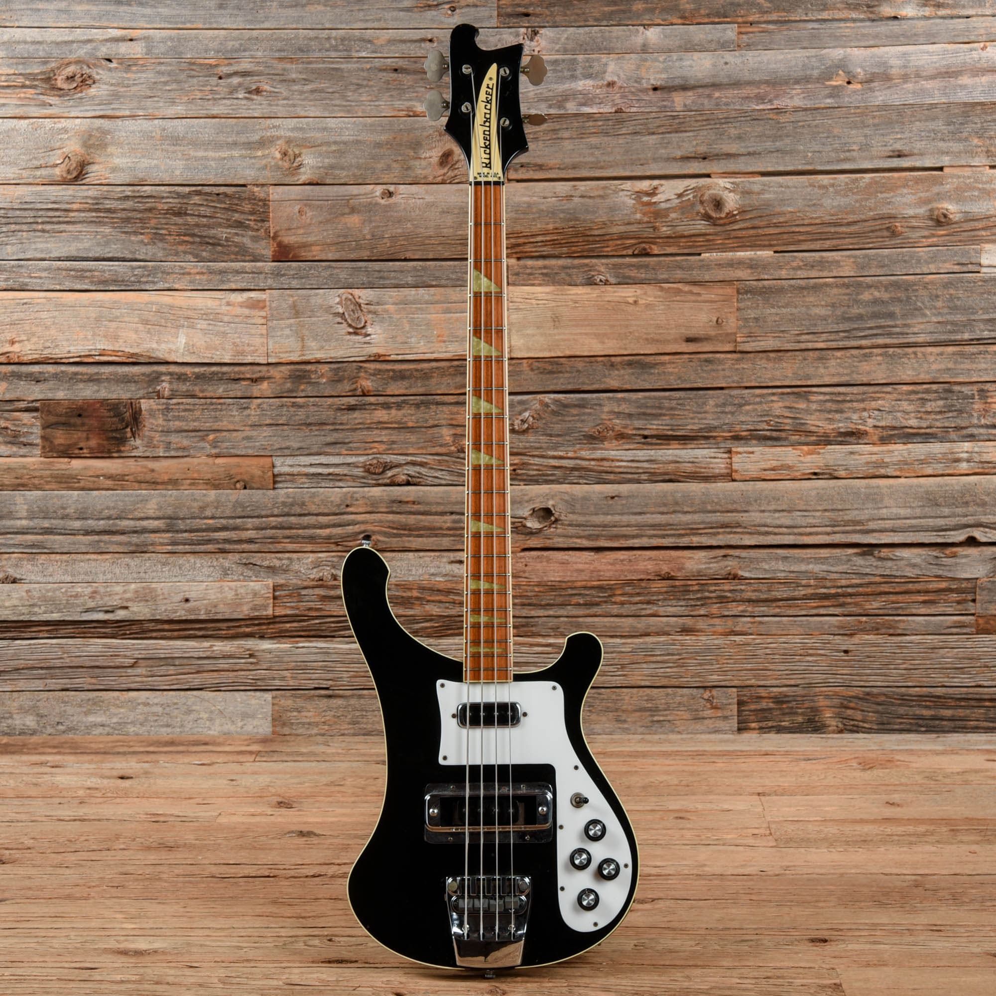 Rickenbacker 4001 Jetglo 1978 – Chicago Music Exchange