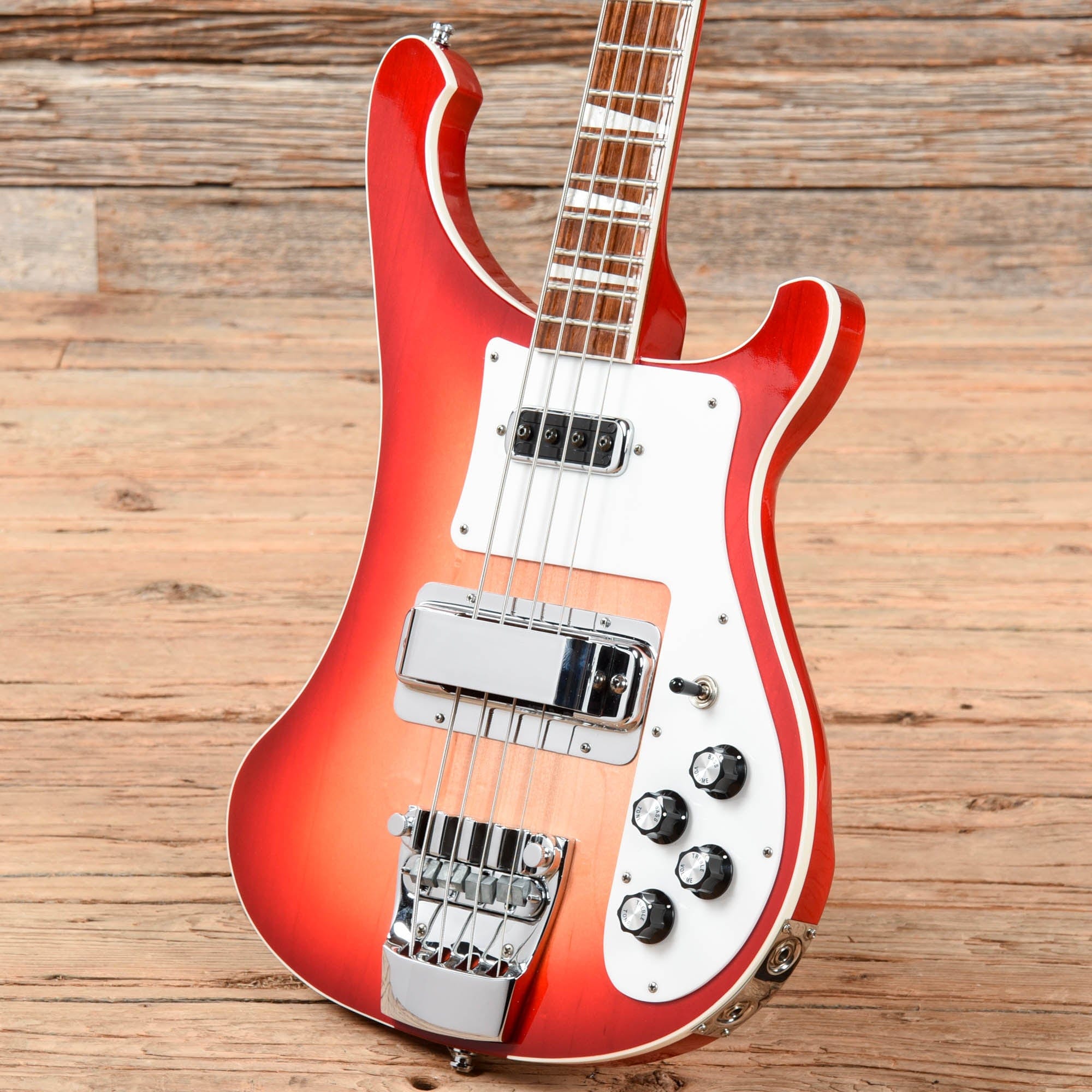 Rickenbacker 4003 Fireglo 2019 – Chicago Music Exchange