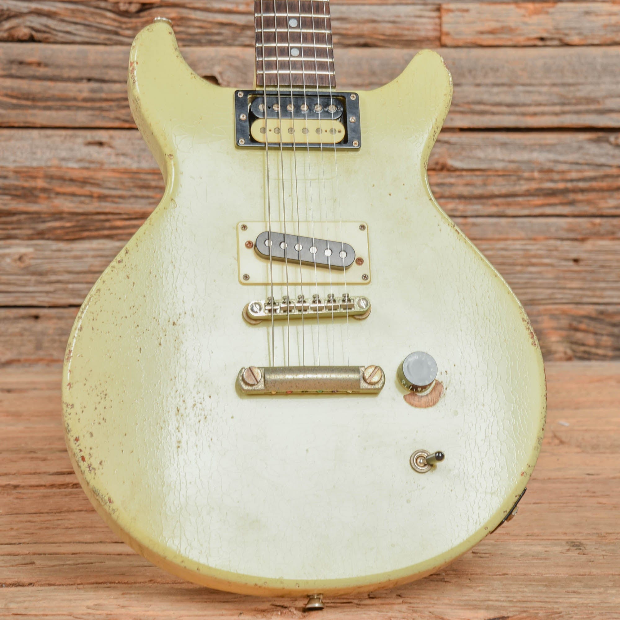 Rock N Roll Relics Thunders DC Aged White 2018 – Chicago Music Exchange