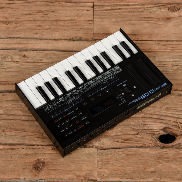 Roland D-05 w/ K25M – Chicago Music Exchange