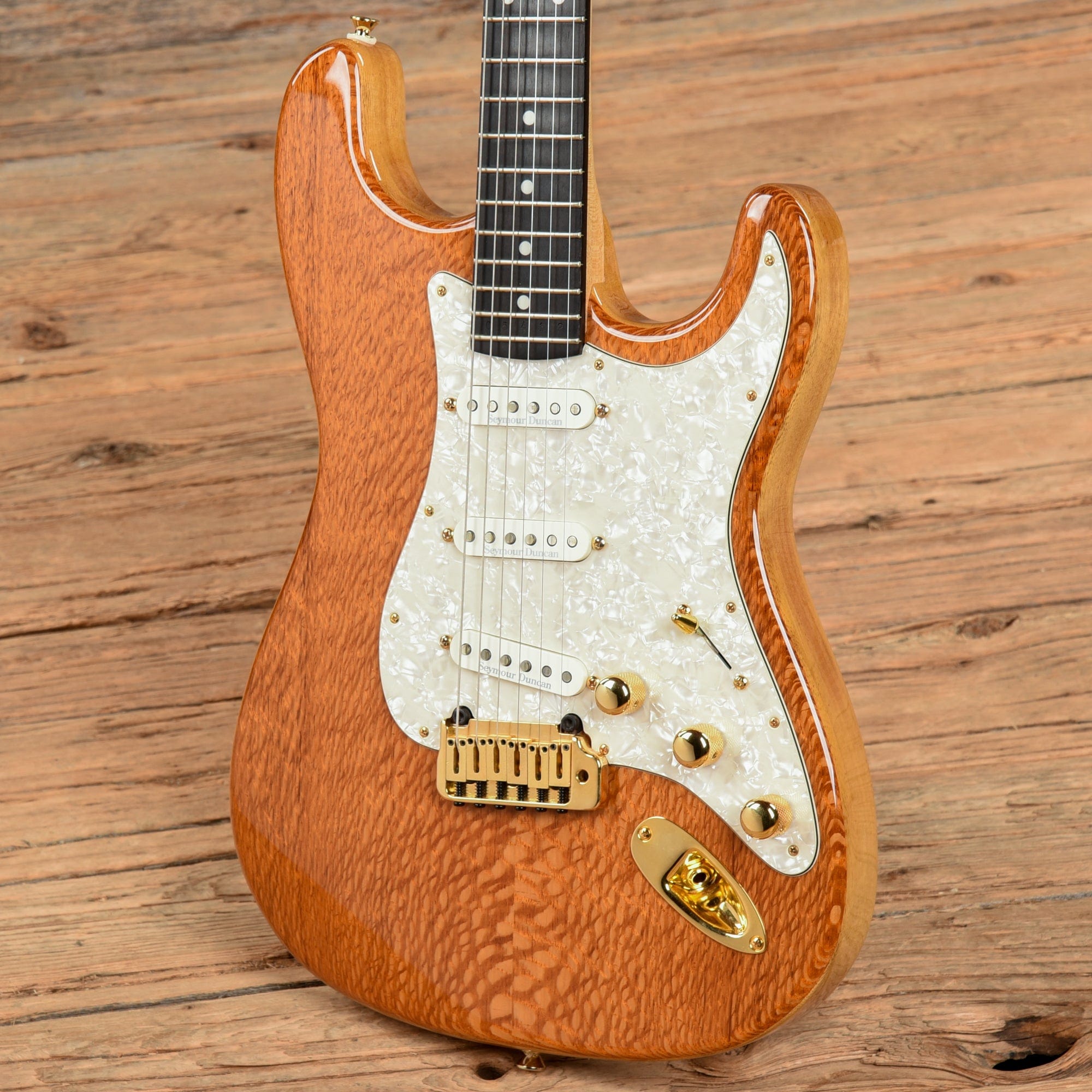 Roman Pearlcaster Korina/Lacewood Natural – Chicago Music Exchange