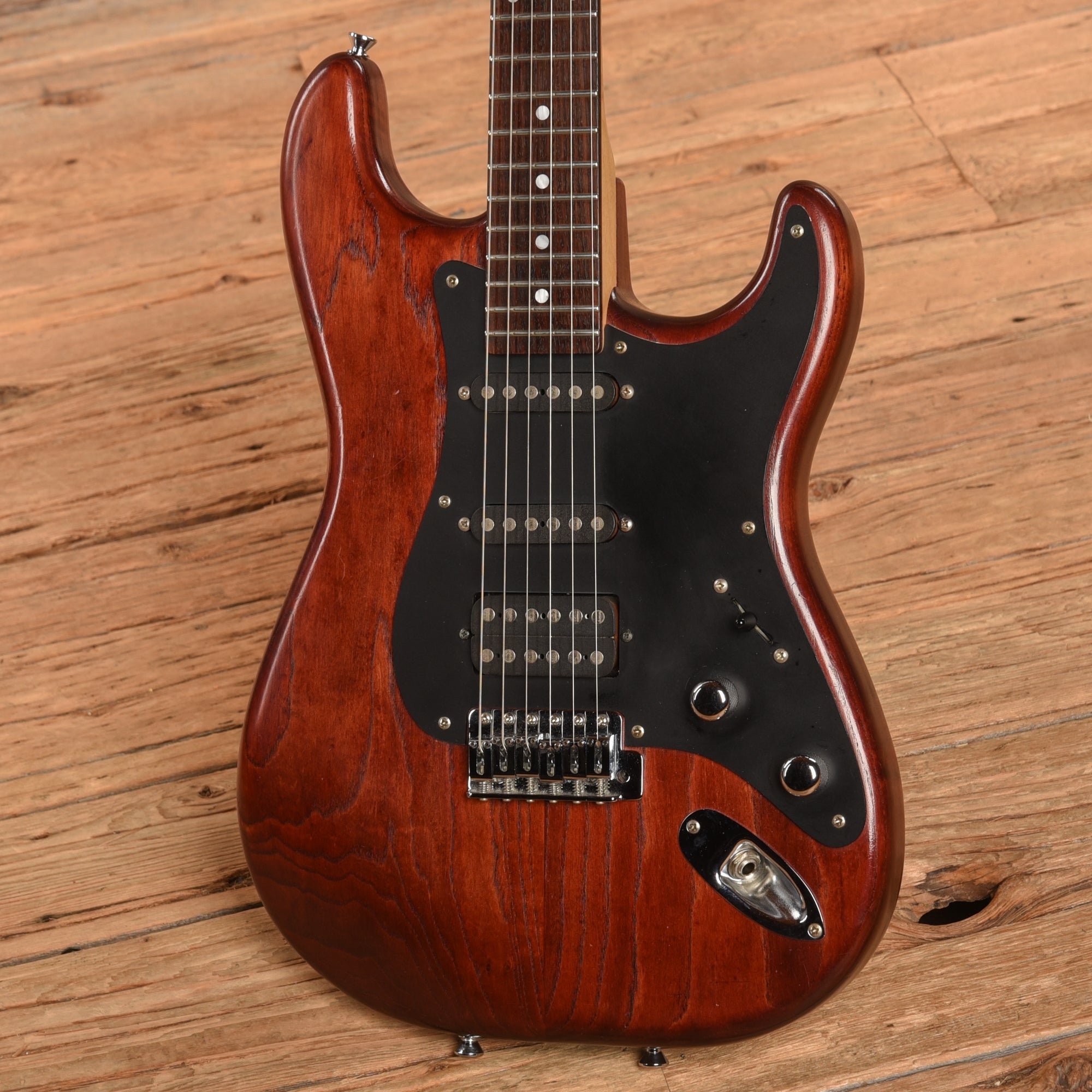 Schecter USA S-Style Red 1995 – Chicago Music Exchange
