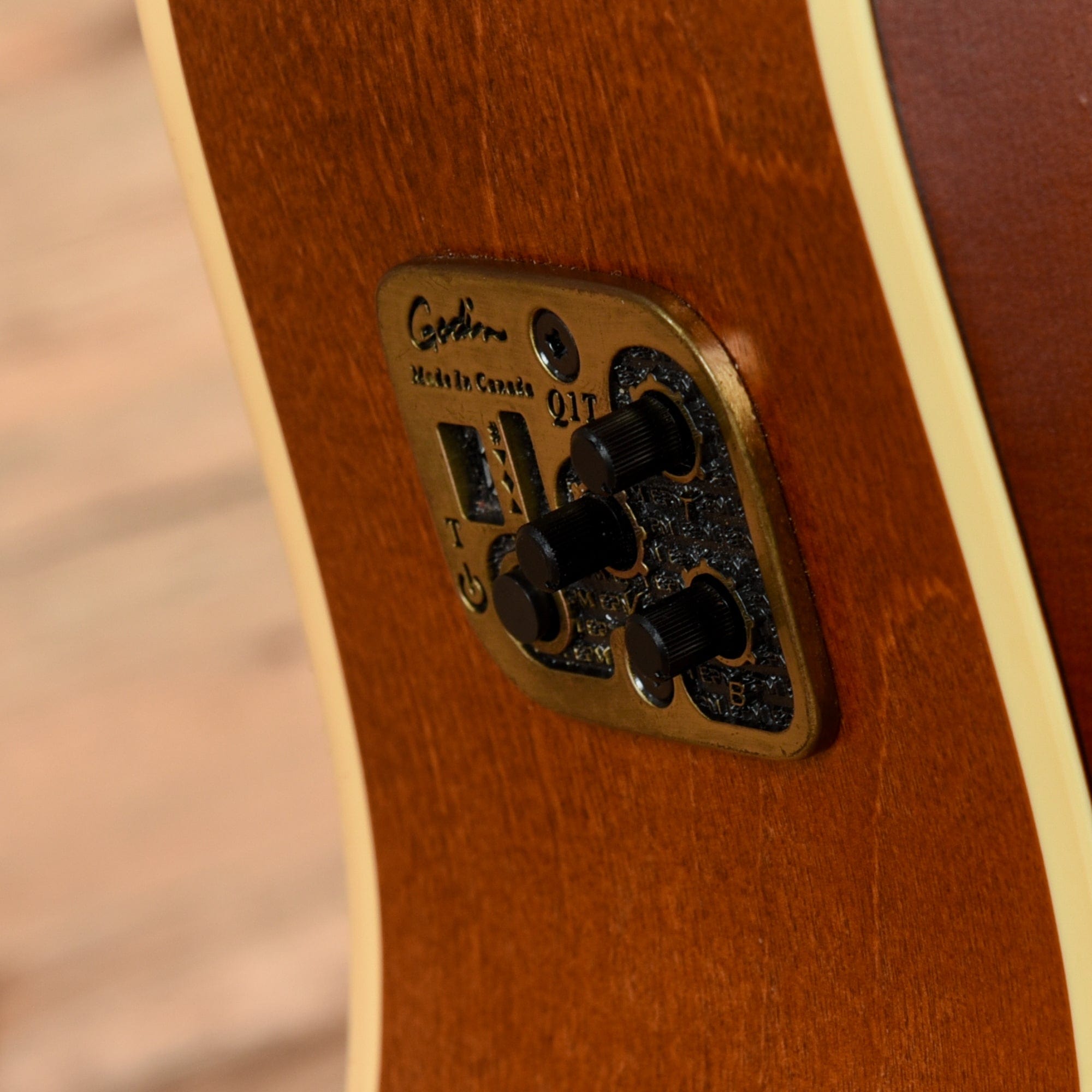 Seagull Entourage Rustic CW QI Sunburst – Chicago Music Exchange